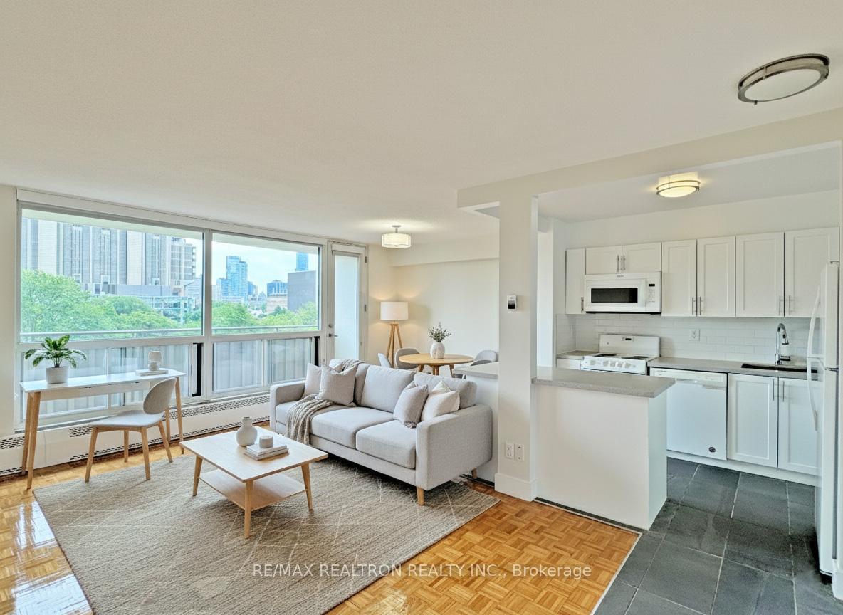 903 - 666 Spadina Avenue, Toronto, ON M5S 2H8