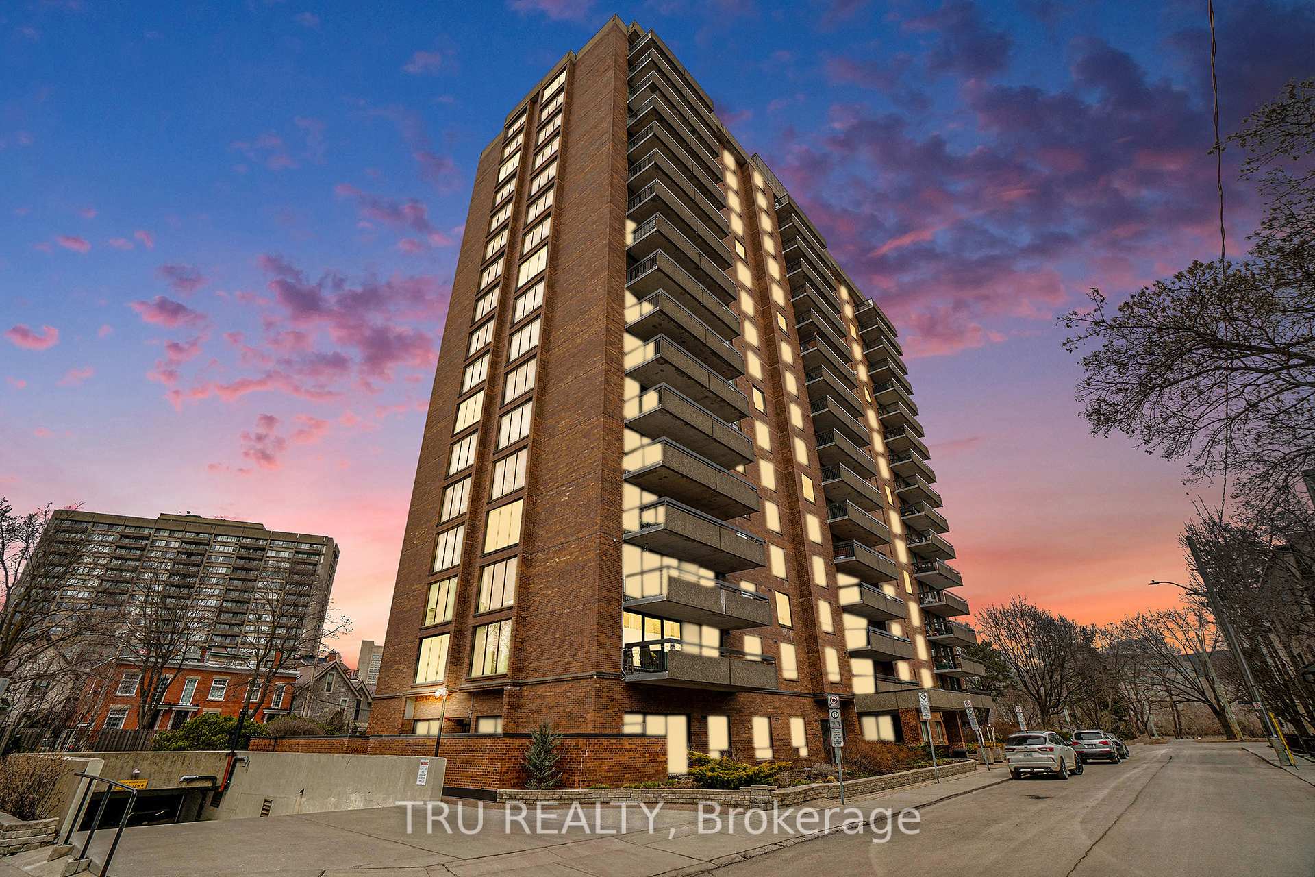 905 - 20 The Driveway Drive, Ottawa Centre, ON K2P 1C8