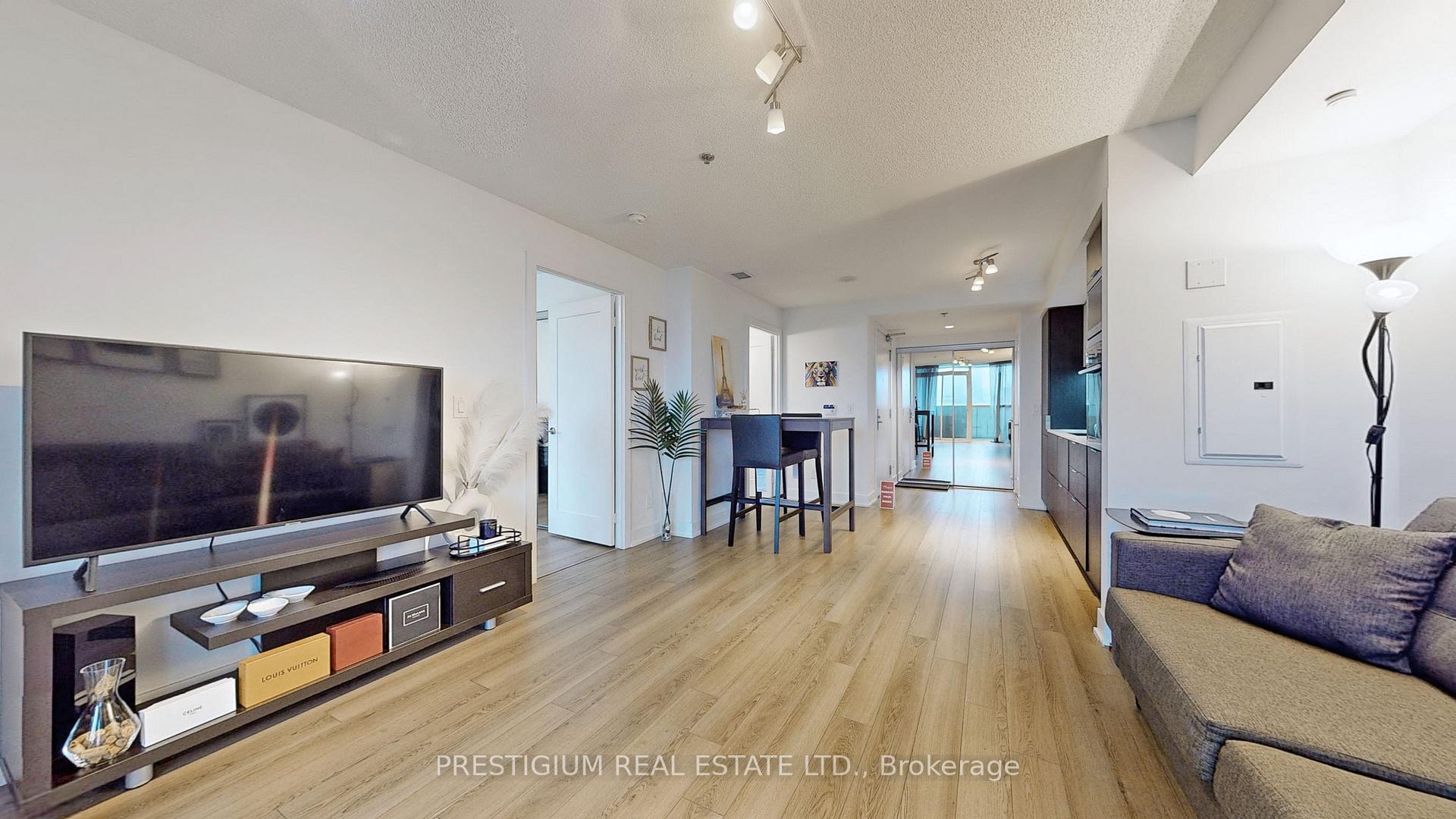 905 - 318 Richmond Street W, Toronto, ON M5V 0B4