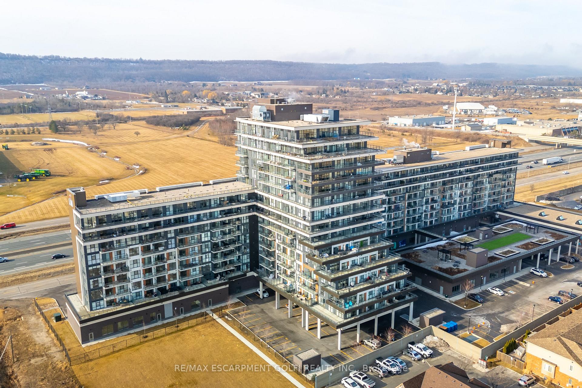 905 - 550 NORTH SERVICE Road, Grimsby, ON L3M 0H9