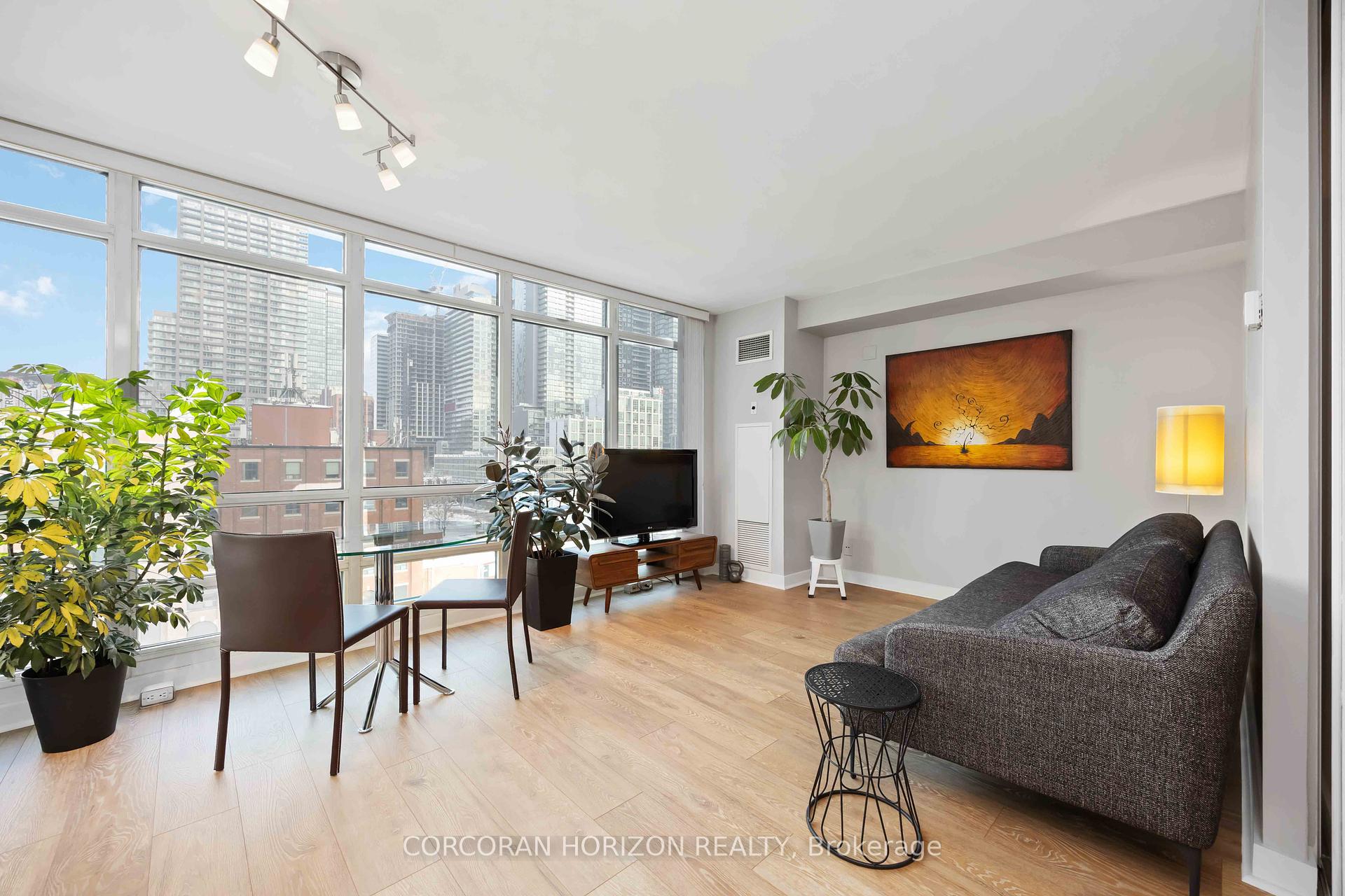 906 - 397 Front Street W, Toronto, ON M5V 3S1