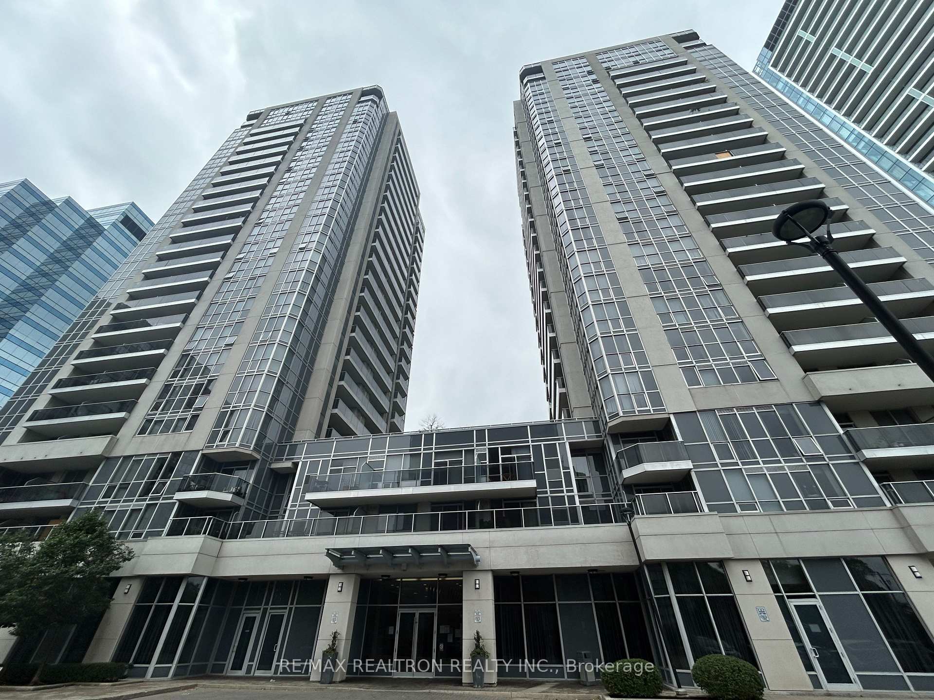 908 - 5791 Yonge Street, Toronto, ON M2M 3T9