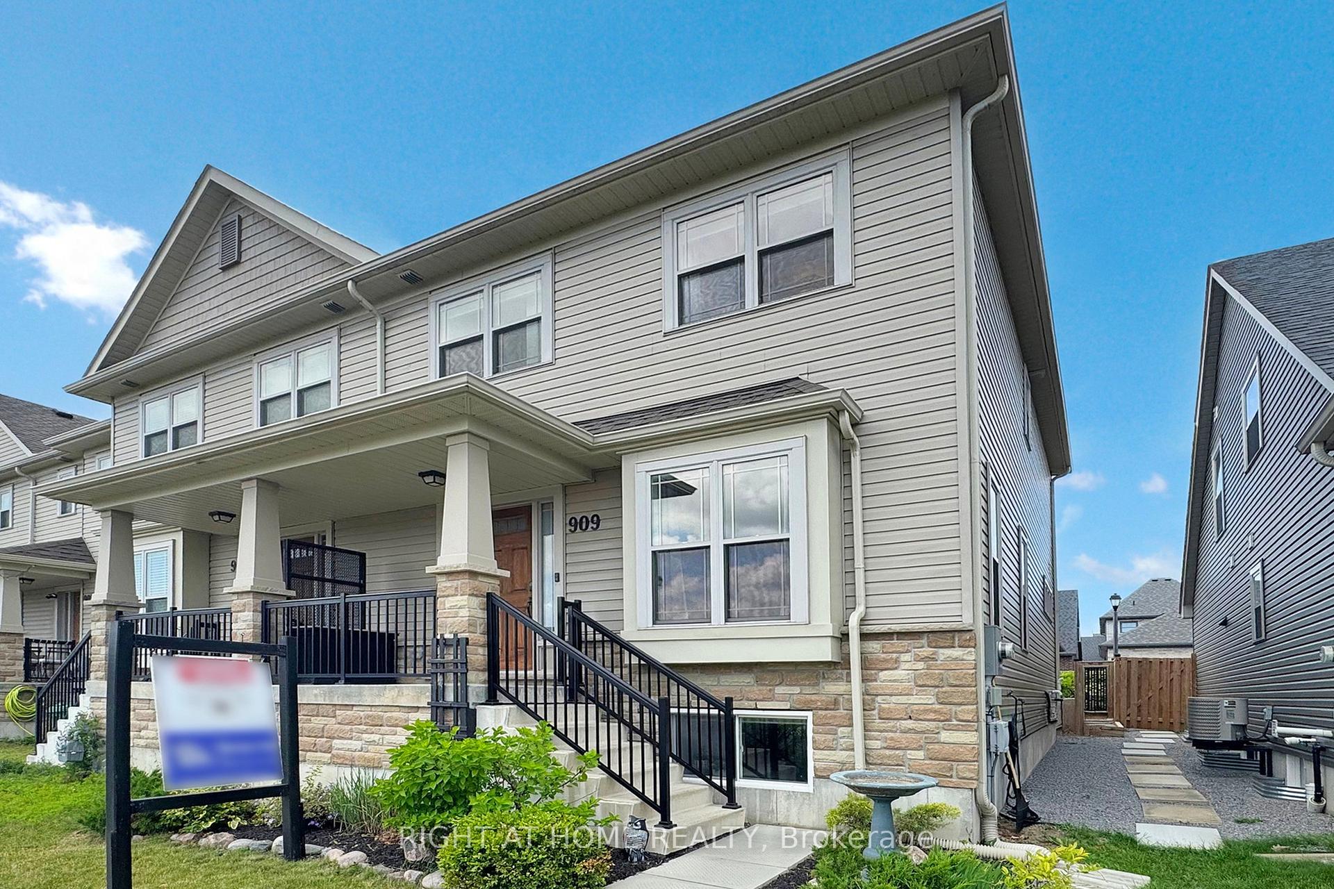 909 BROADWAY Boulevard, Peterborough North, ON K9H 0J1