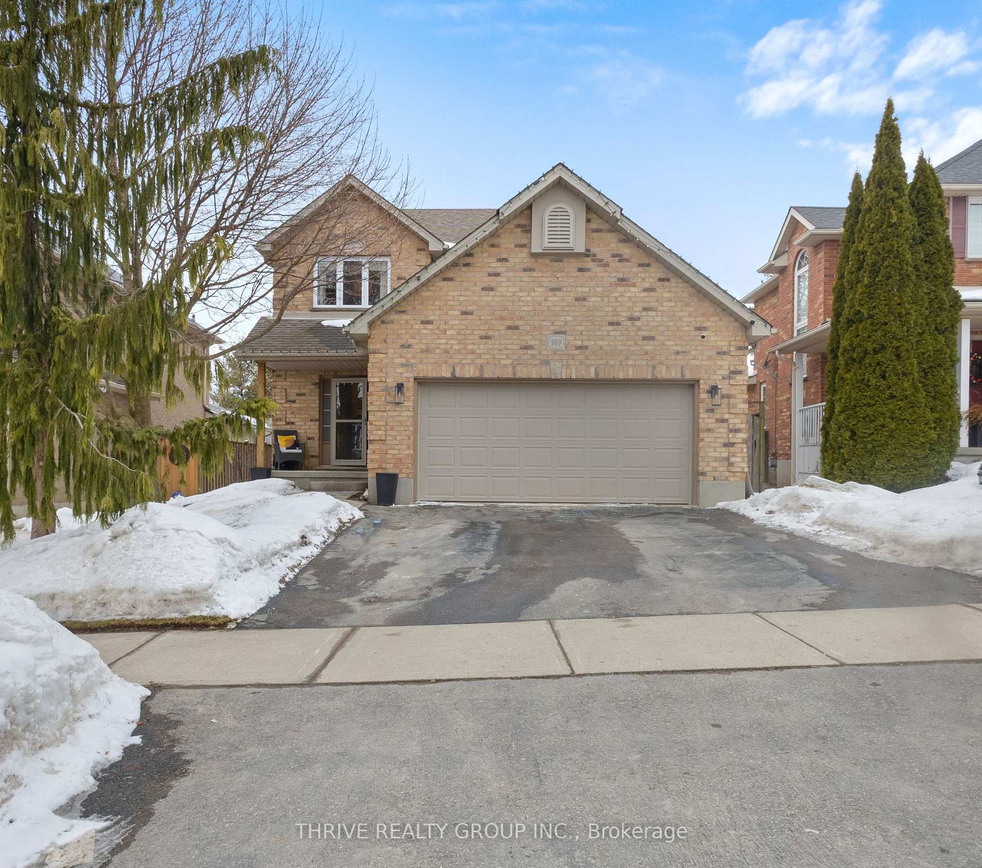 909 Cresthaven Crescent, London, ON N6K 4W1