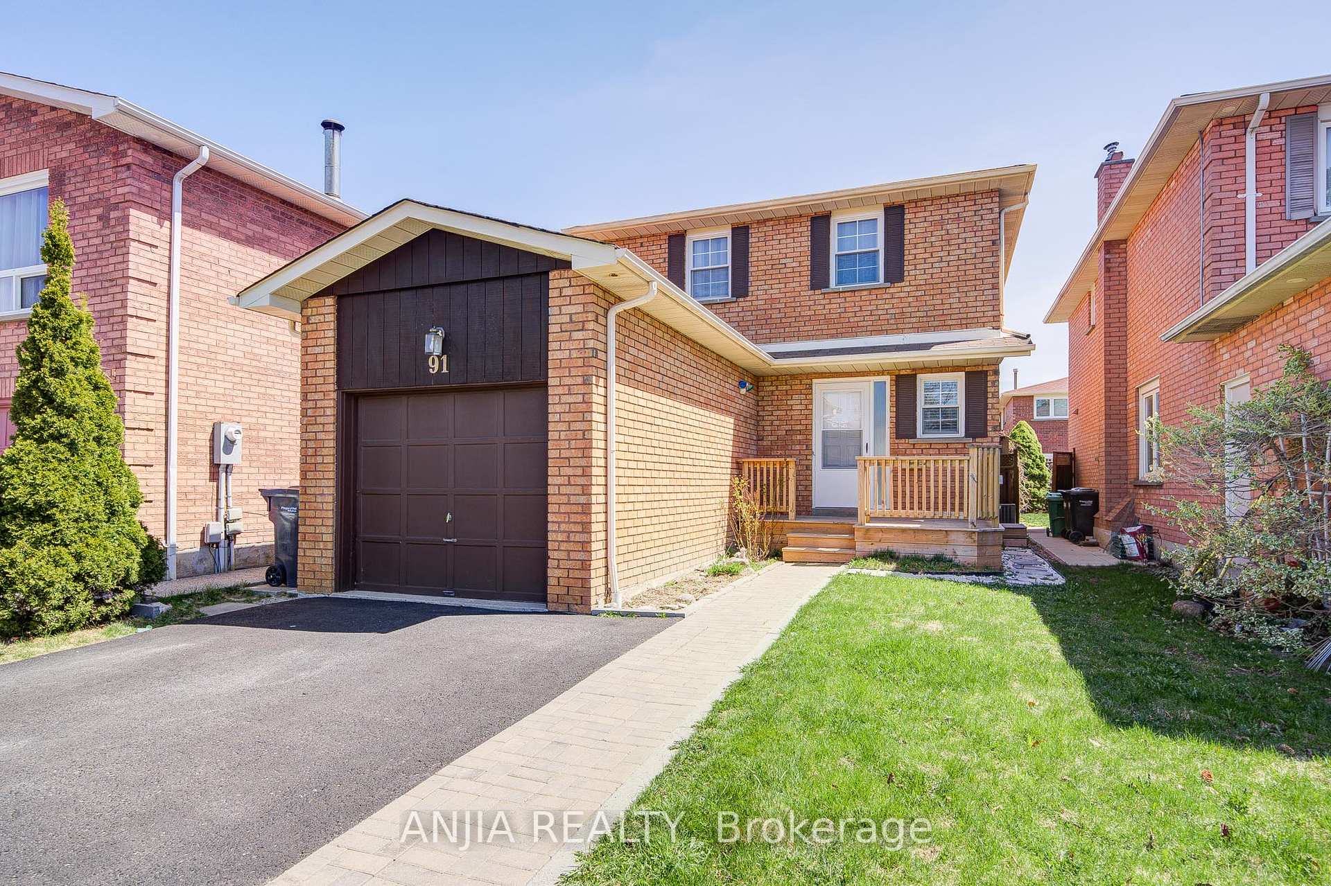 91 Dumfries Avenue, Brampton, ON L6Z 2X1