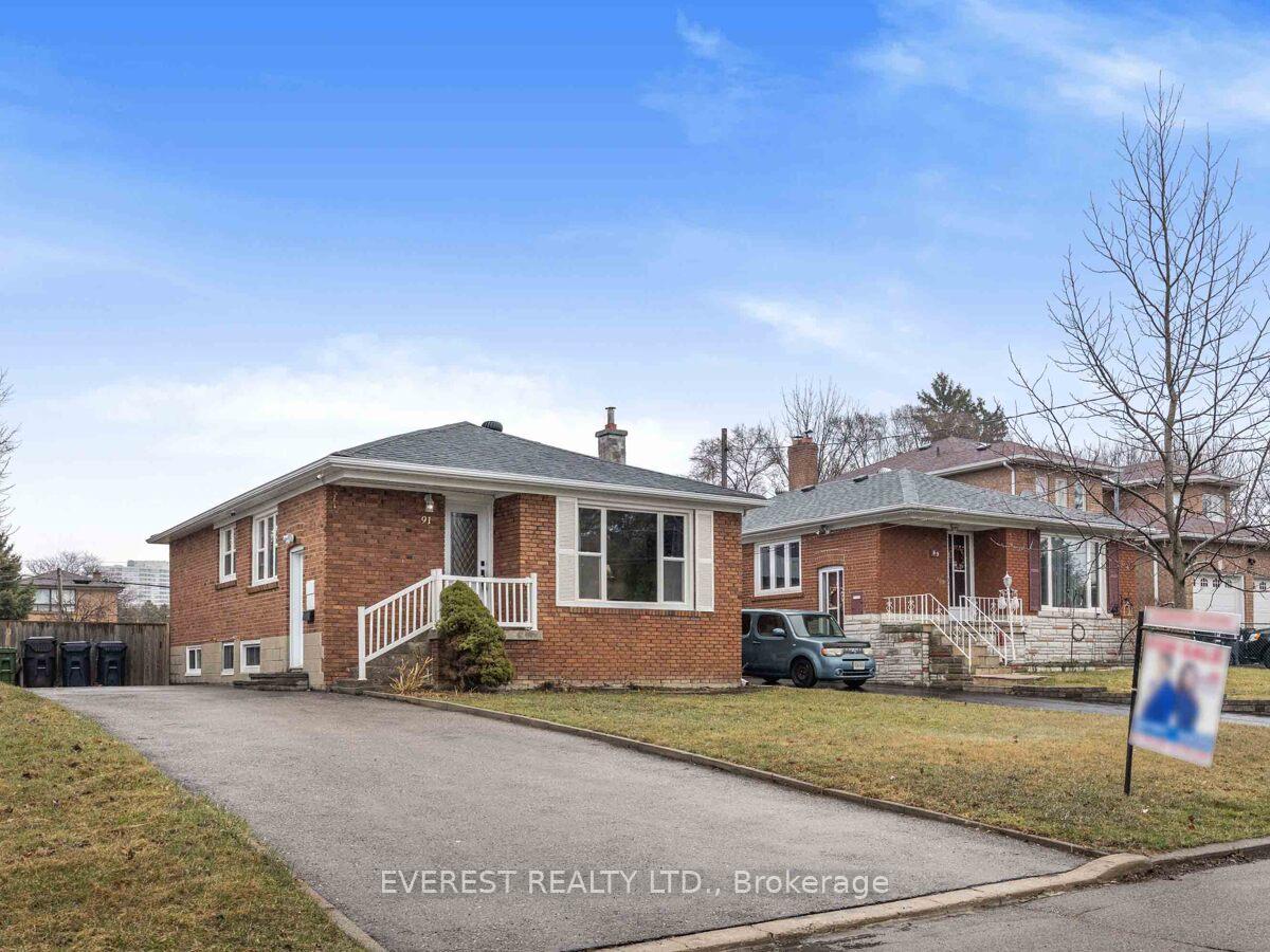 91 Hart Avenue, Toronto, ON M1K 3H3