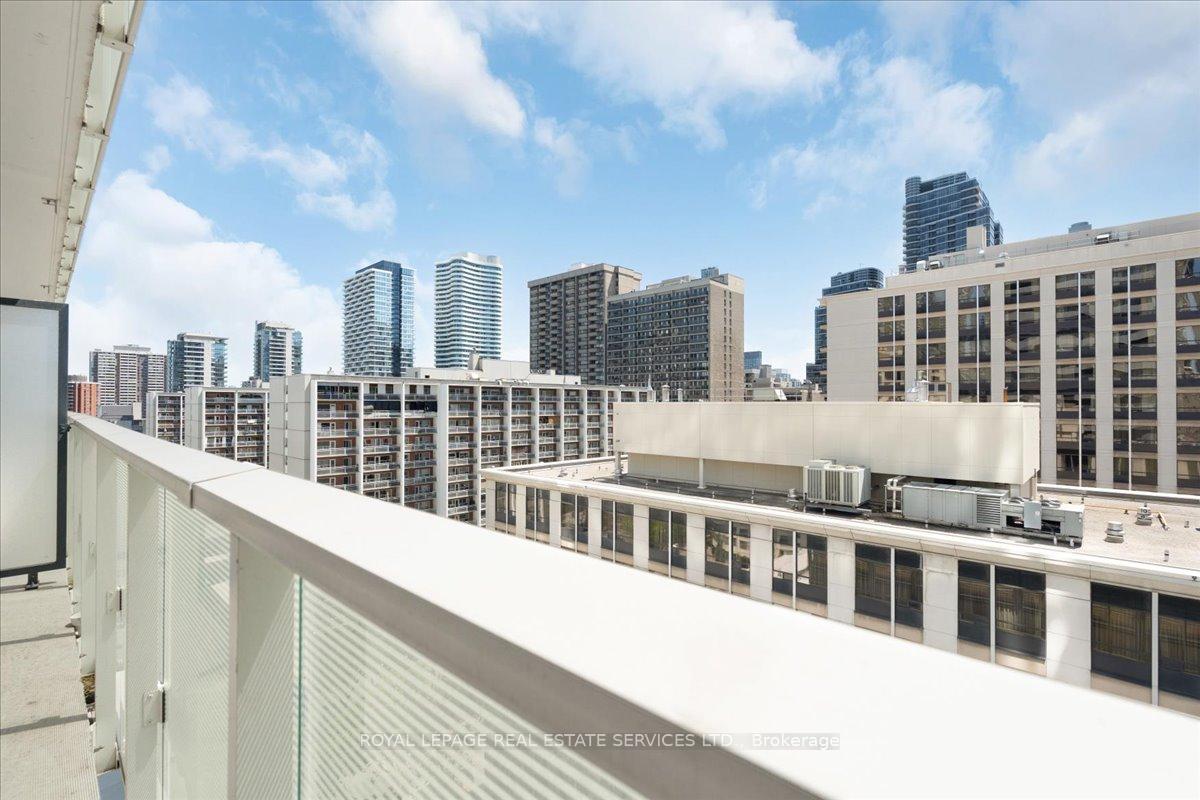 911 - 501 Yonge Street, Toronto, ON M4Y 0G8