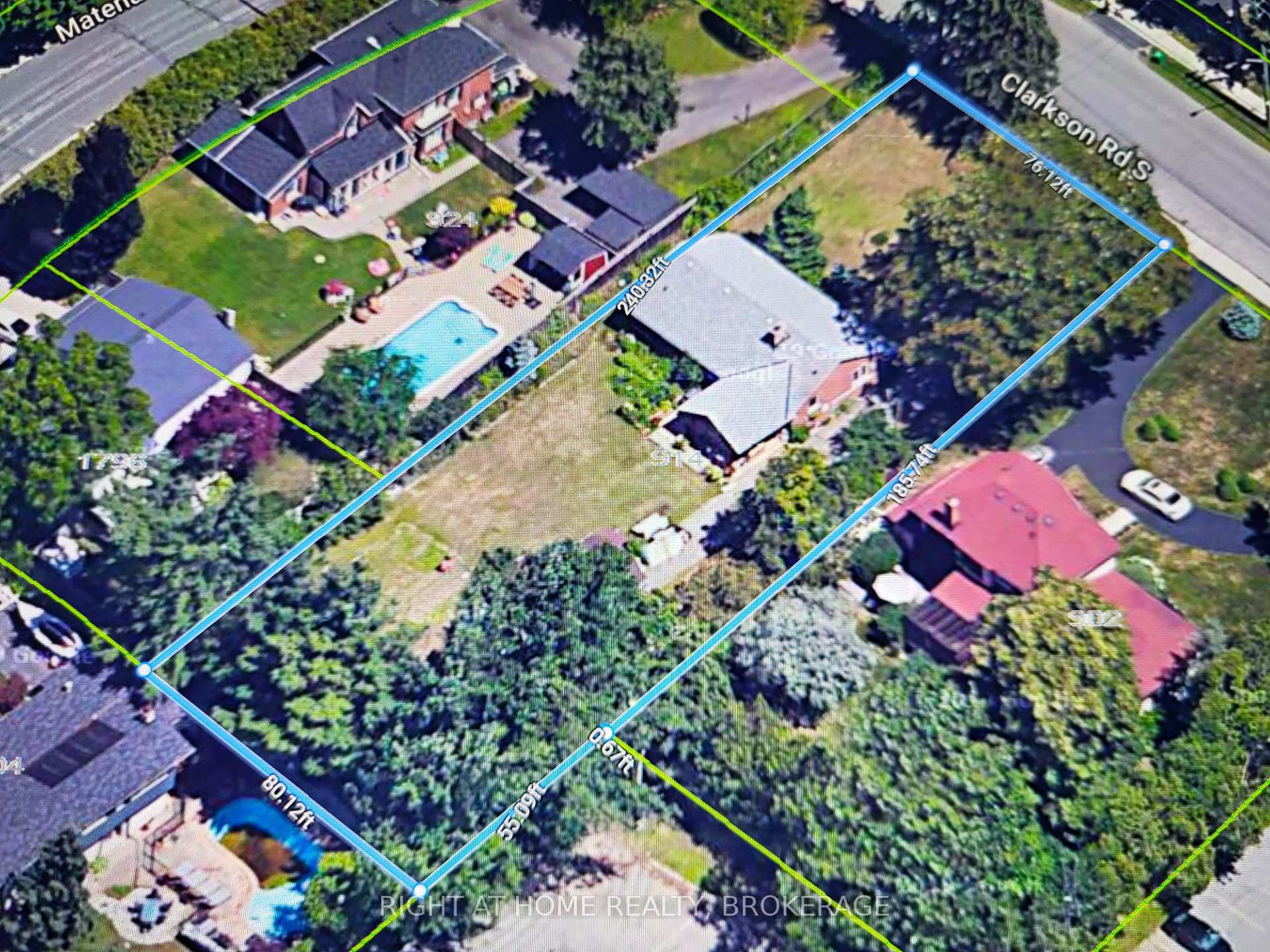 914 Clarkson Road S, Mississauga, ON L5J 2V3