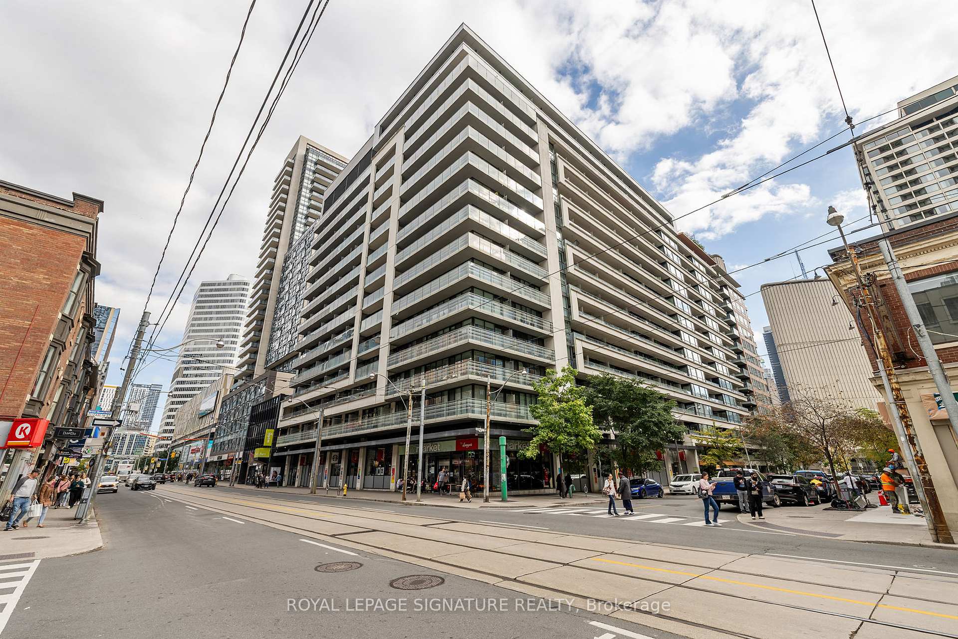 915 - 111 Elizabeth Street, Toronto, ON M5G 1P7