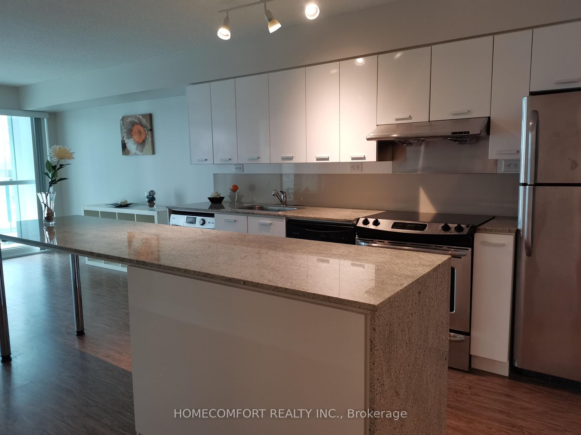 915 - 15 Singer Court, Toronto, ON M2K 0B1