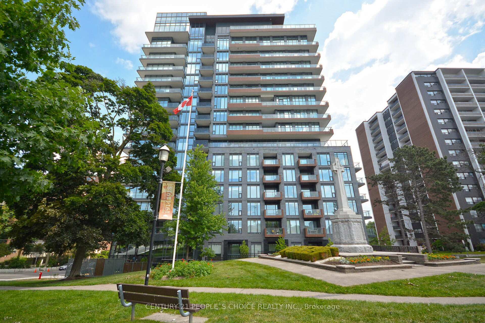 915 - 21 Park Street E, Mississauga, ON L5G 0C2
