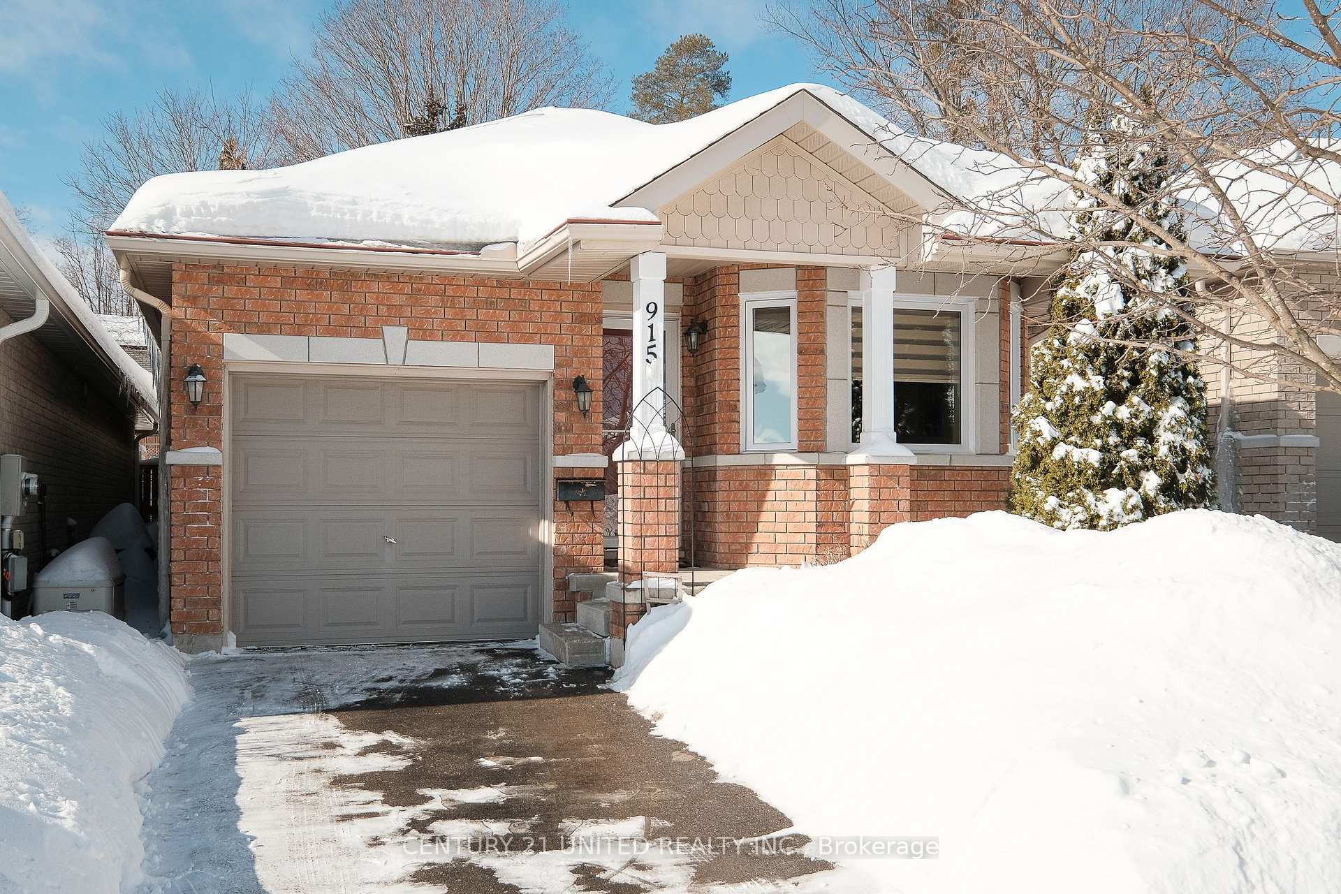 915 Ralphson Crescent, Peterborough, ON K9J 8R5