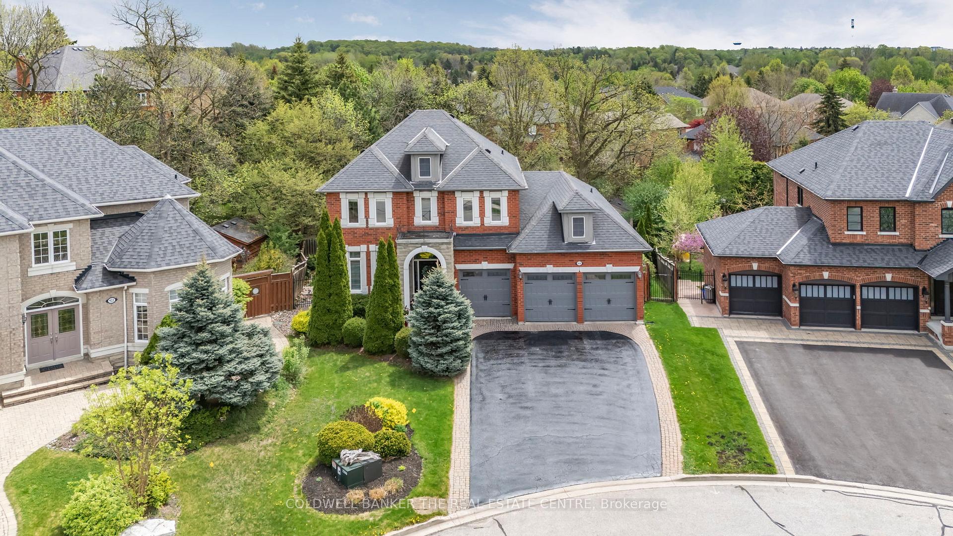 918 Best Circle, Newmarket, ON L3X 2H8