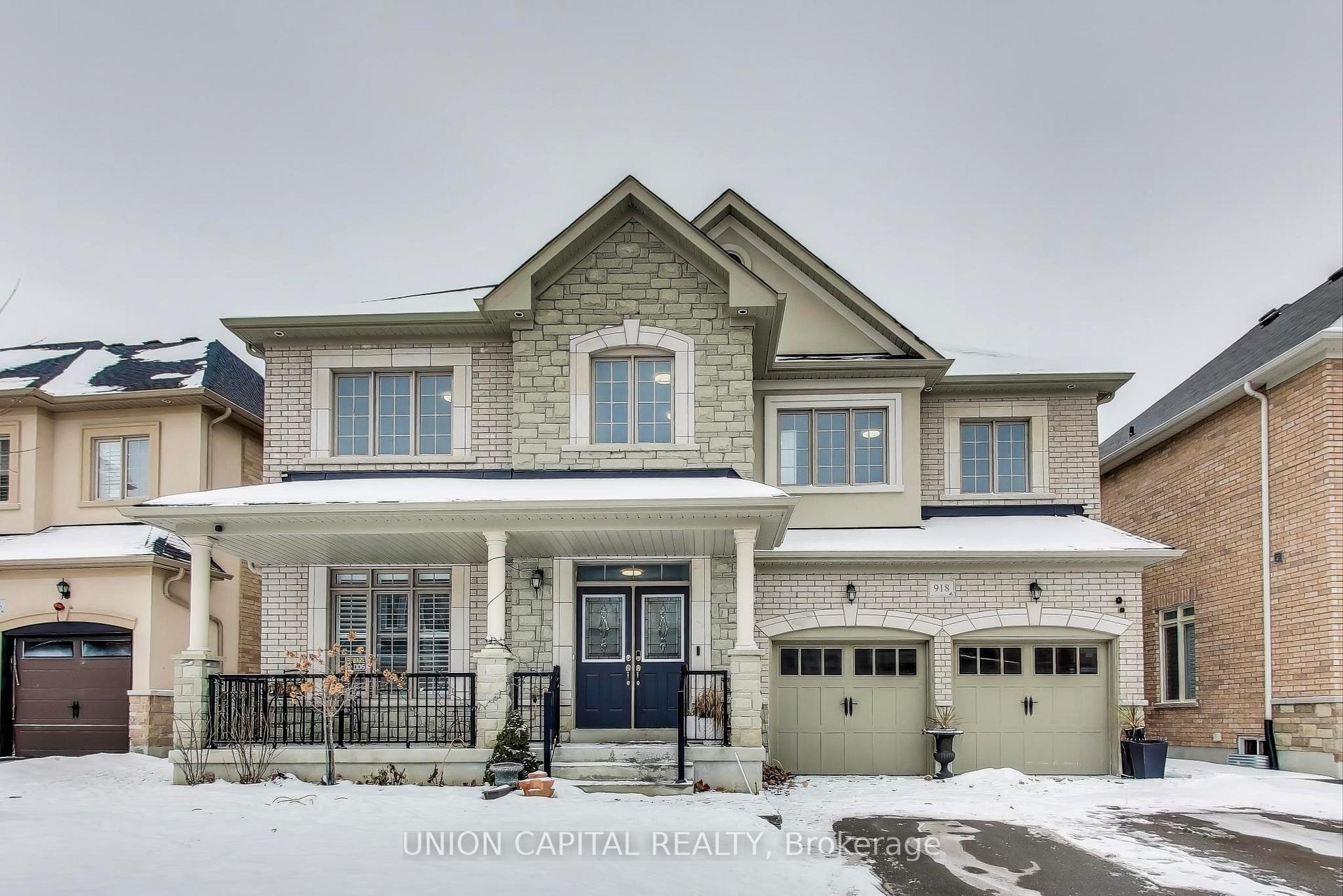 918 Ernest Cousins Circle, Newmarket, ON L3X 0B7