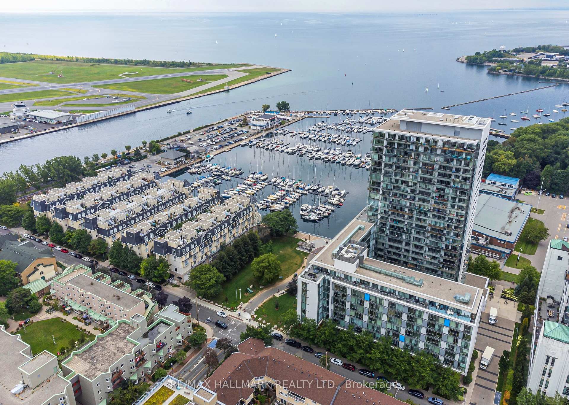 919 - 90 Stadium Road, Toronto, ON M5V 3W5