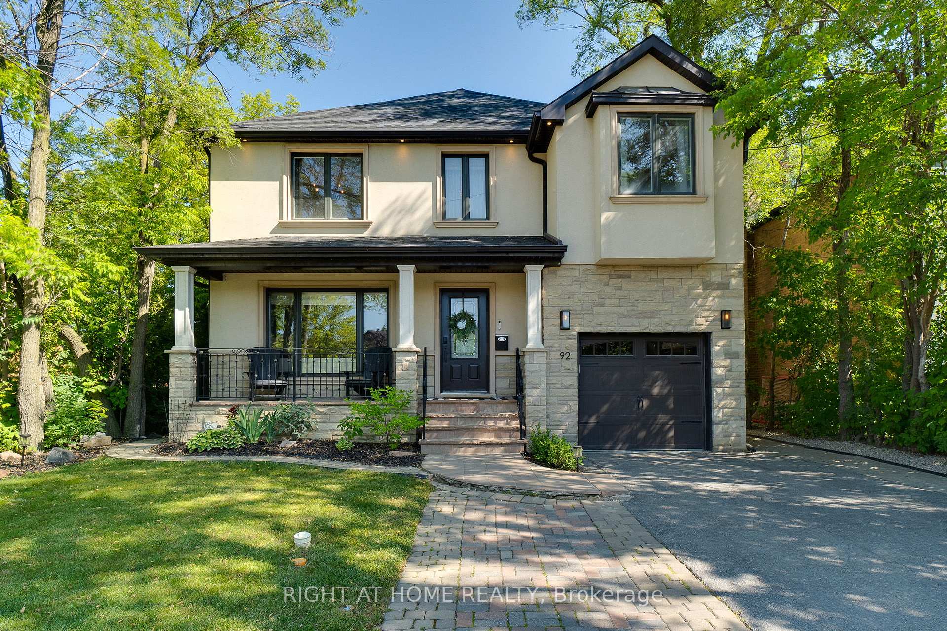 92 Ridgevale Drive, Toronto, ON M6A 1L3