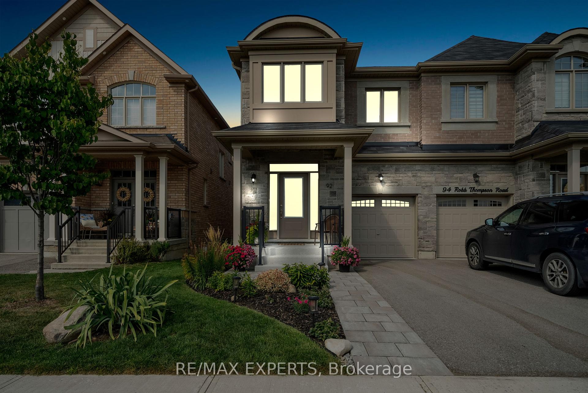 92 Robb Thomson Road, East Gwillimbury, ON L0G 1M0