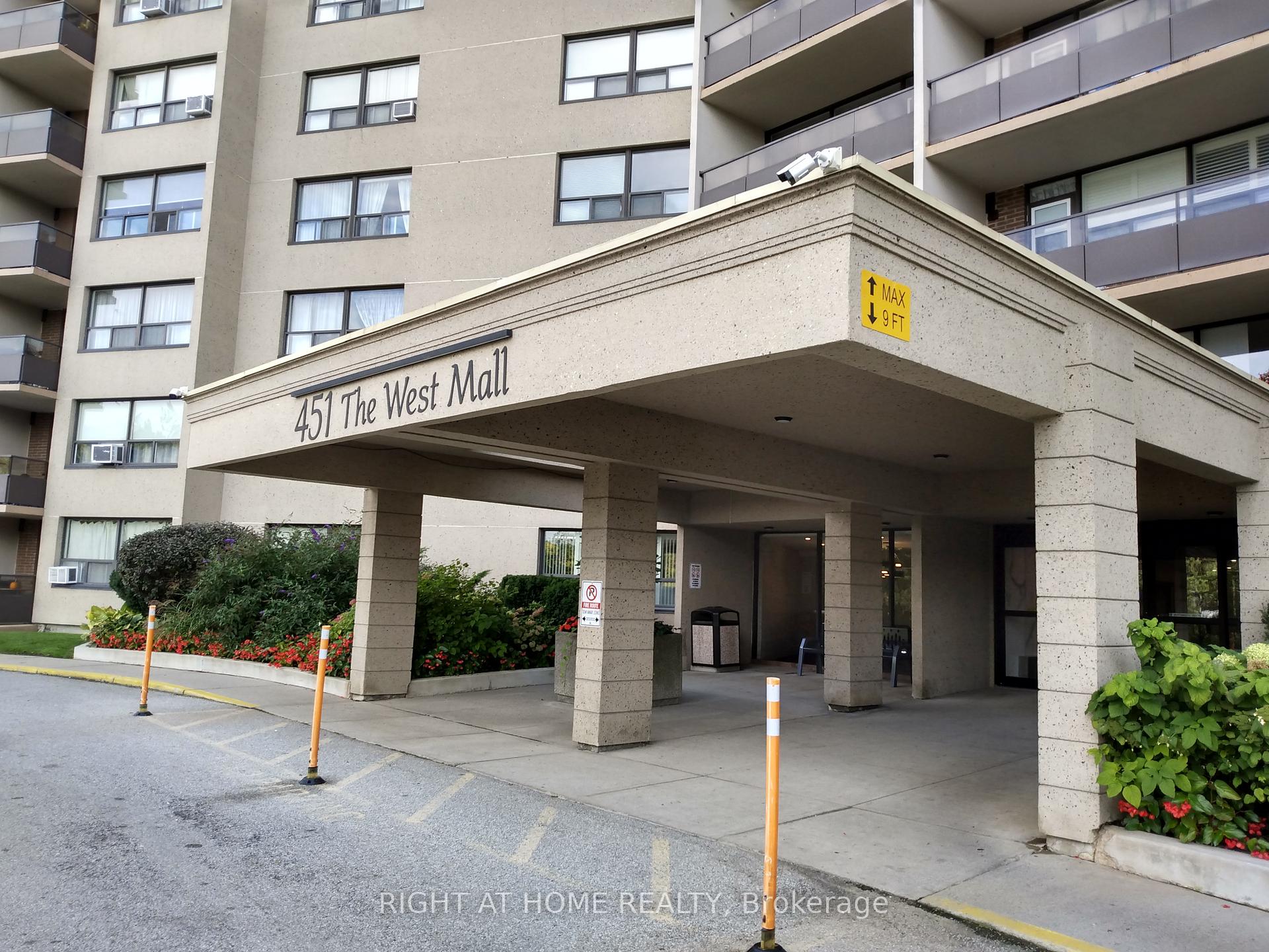 920 - 451 The West Mall, Toronto, ON M9C 1G1