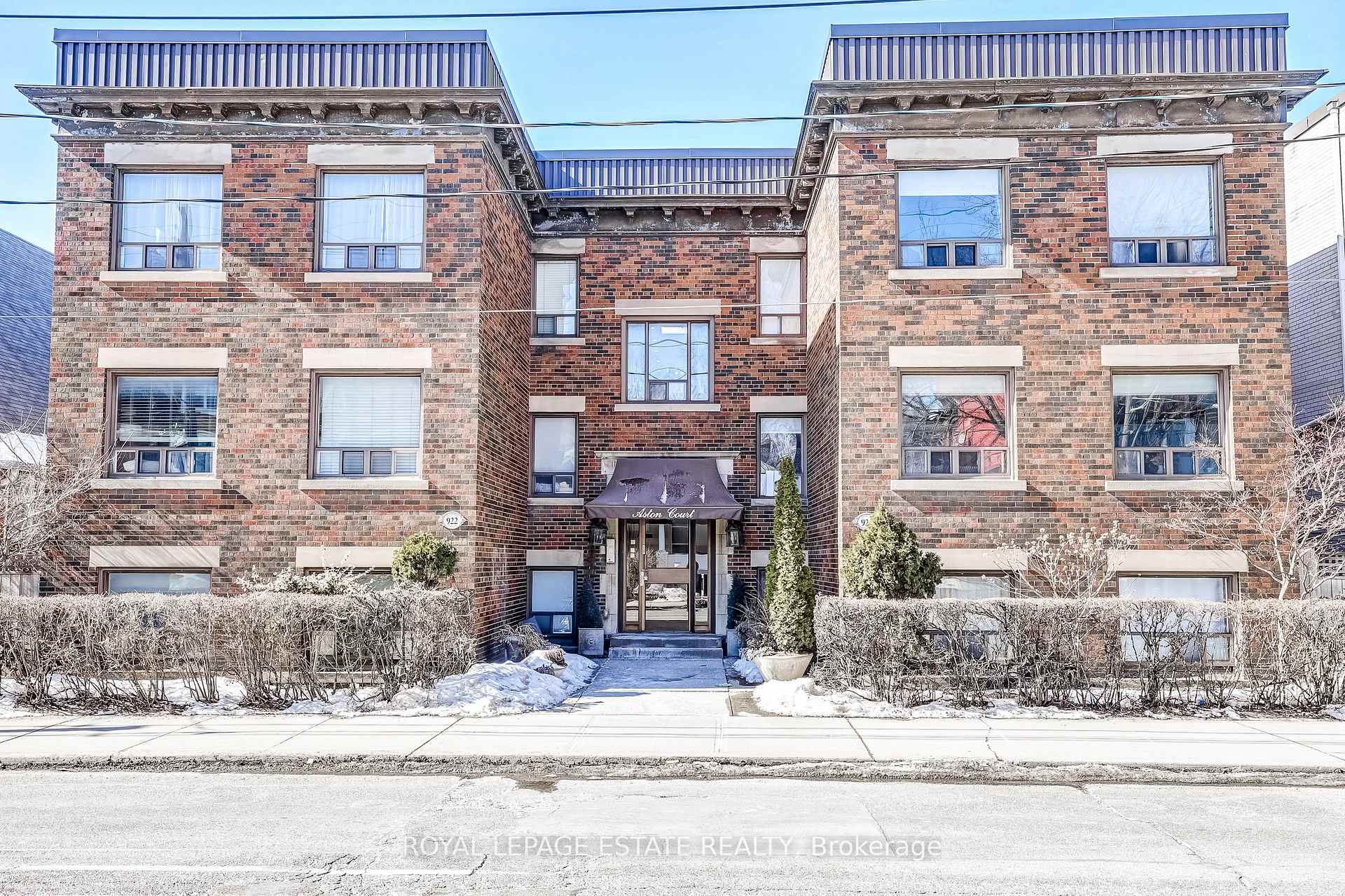 16 - 922 Bathurst Street, Toronto, ON M5R 3G5