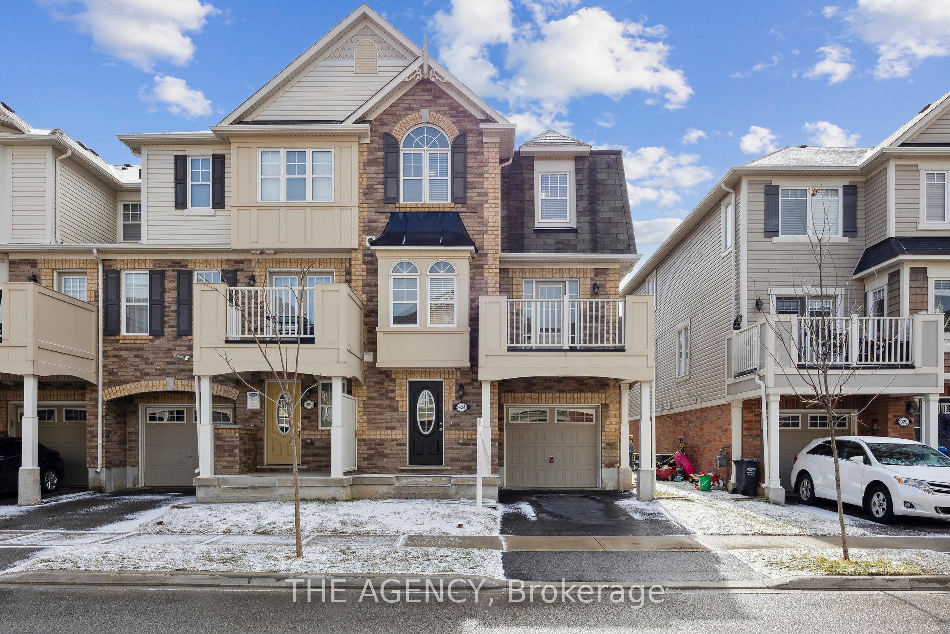 924 Nadalin Heights, Milton, ON L9T 8R2