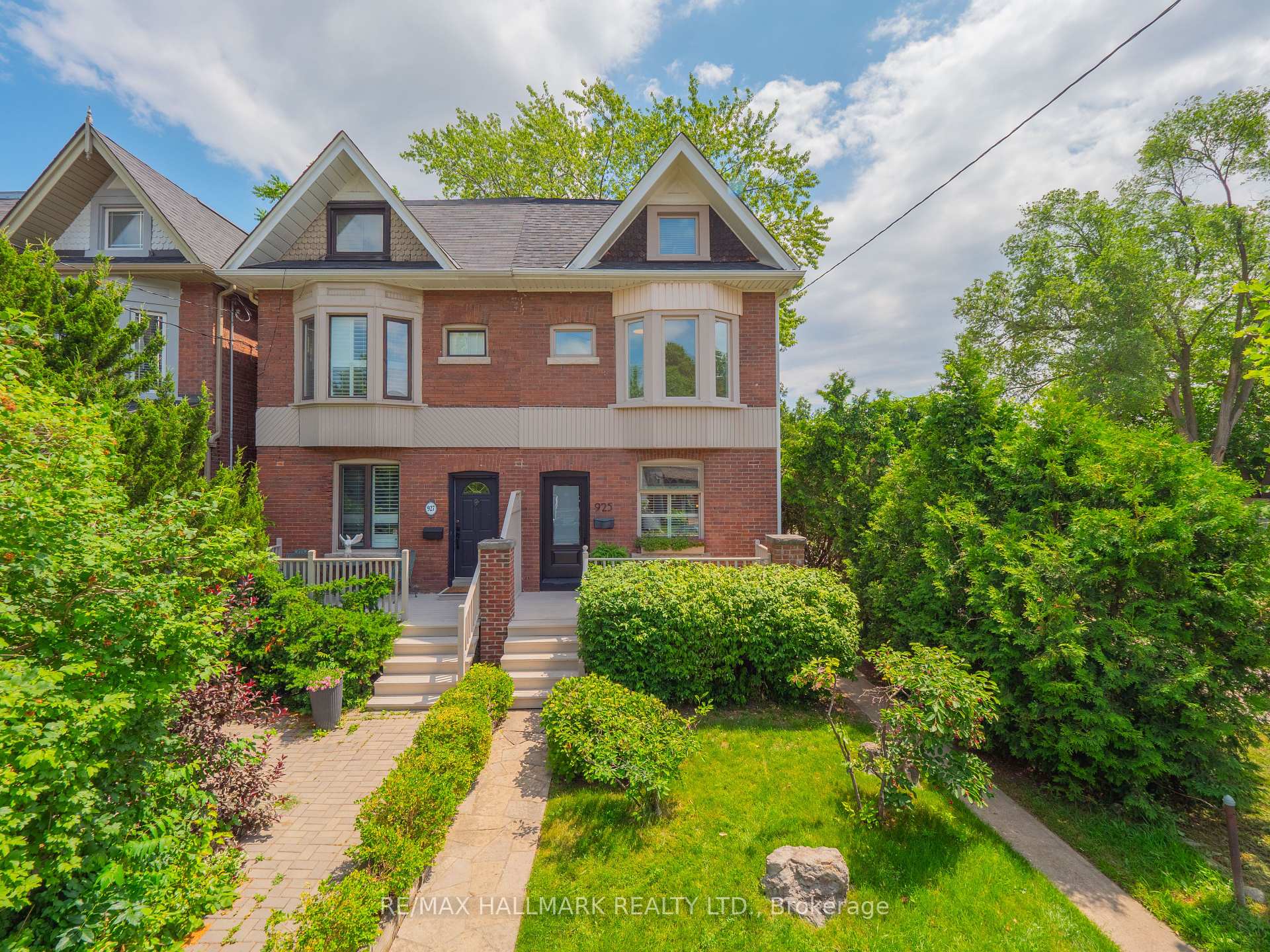 925 Logan Avenue, Toronto, ON M4K 3E3
