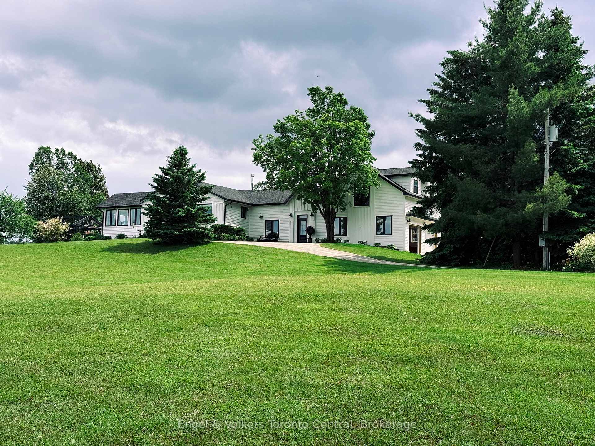9263 91 County Road, Clearview, ON L0M 1H0