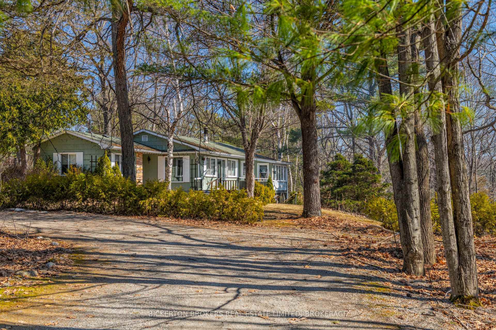 929 Riverside Road S, Leeds and the Thousand Islands, ON K0E 1N0