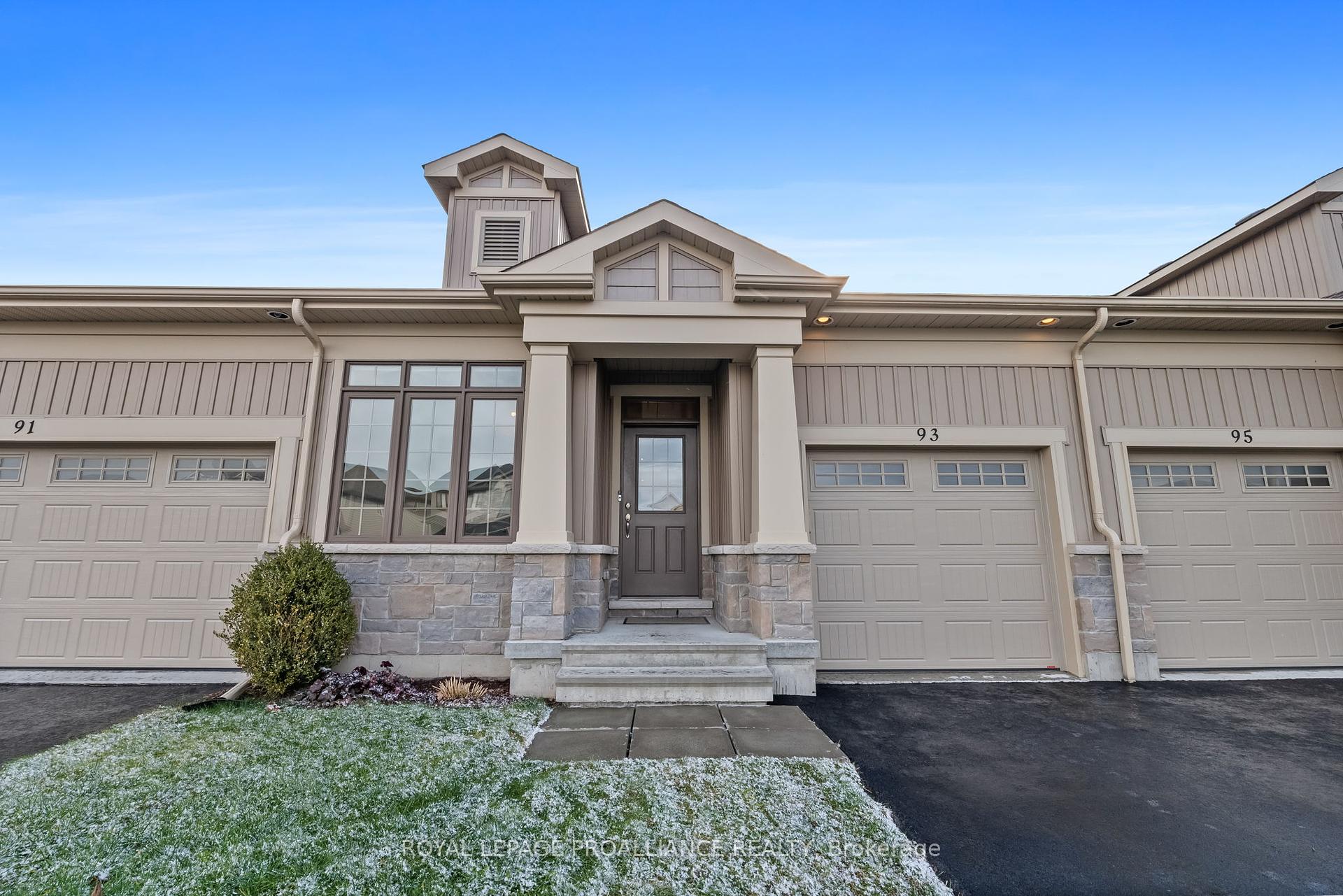 93 Mountain Ash Drive, Belleville, ON K8N 0E3