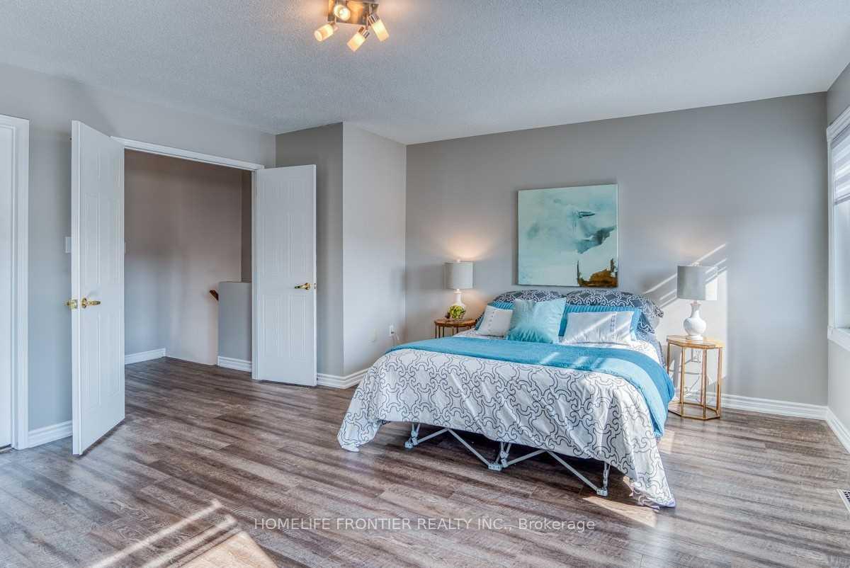 934 Cardington Street, Mississauga, ON L5V 1Z8