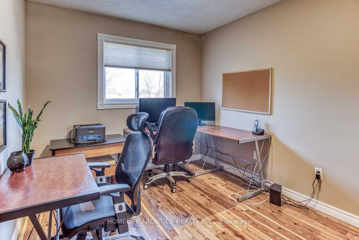 934 Cardington Street, Mississauga, ON L5V 1Z8