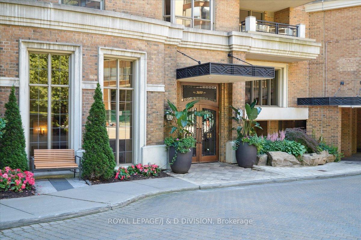 935 - 3600 Yonge Street, Toronto, ON M4N 3R8