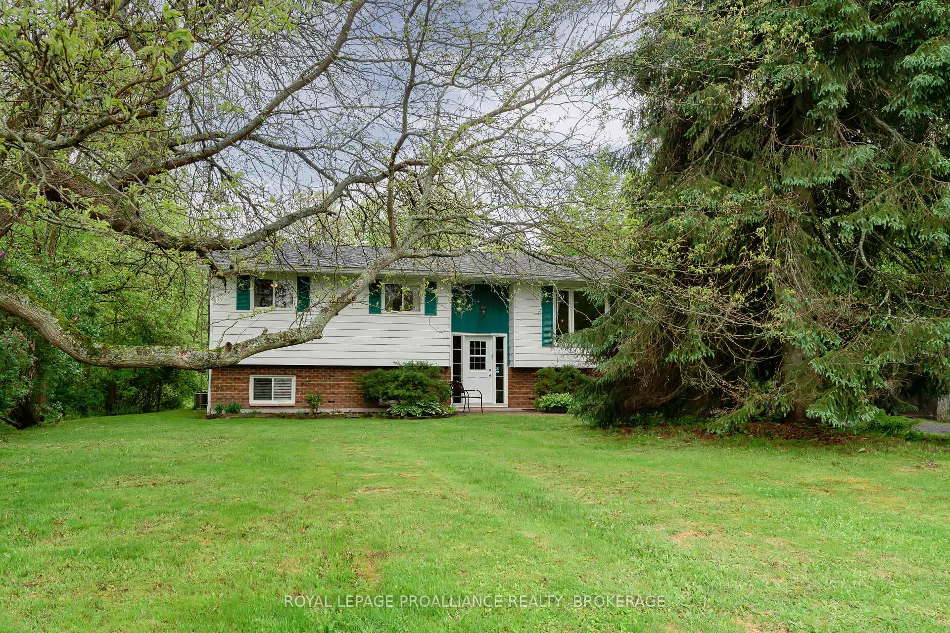 935 Haig Road, Leeds and the Thousand Islands, ON K0E 1L0