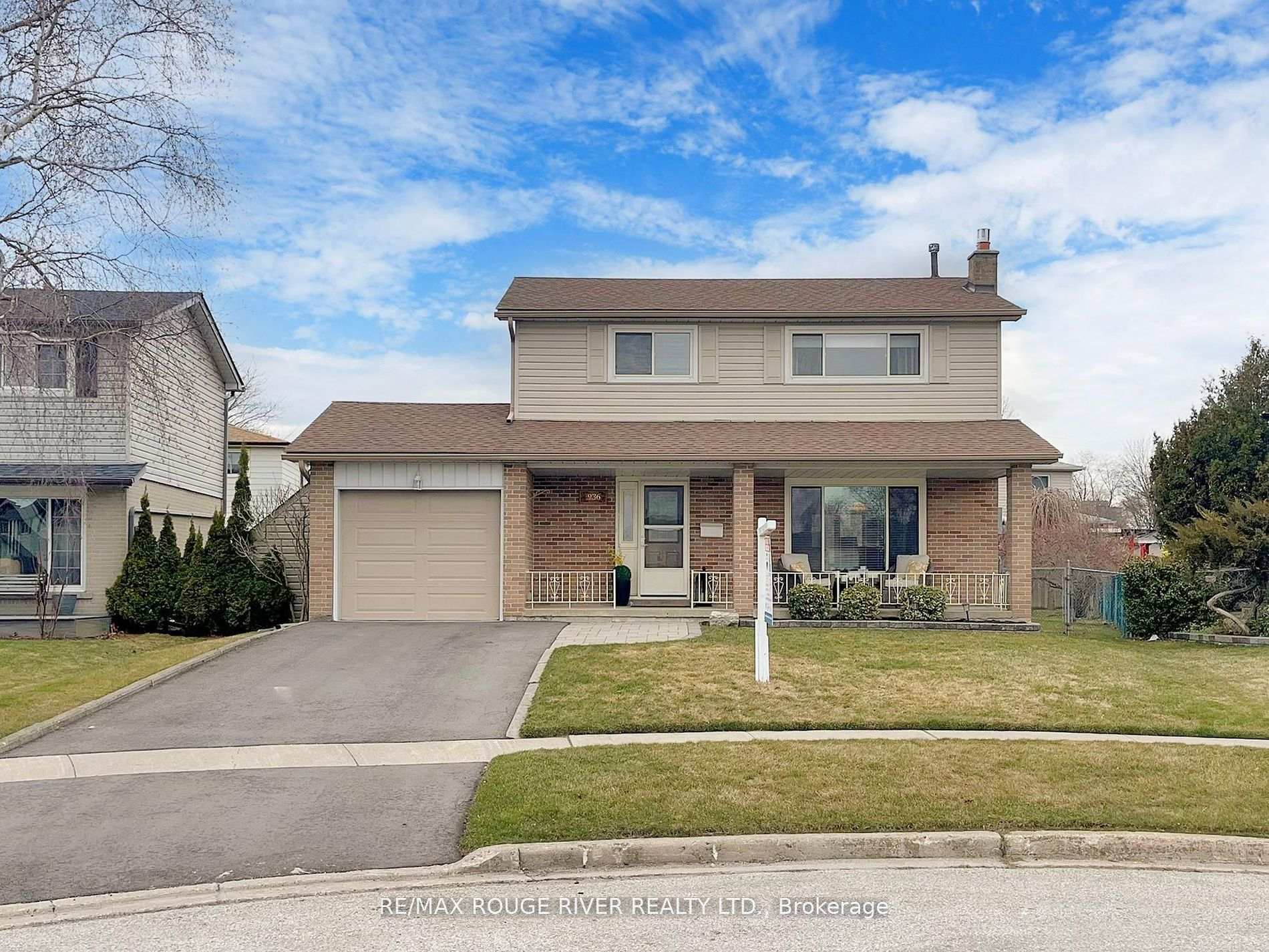 936 Cecylia Court, Pickering, ON L1W 2Y1