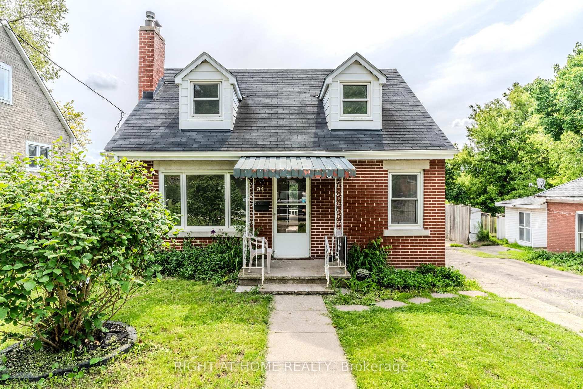 94 Beech Avenue, Cambridge, ON N3C 1X5