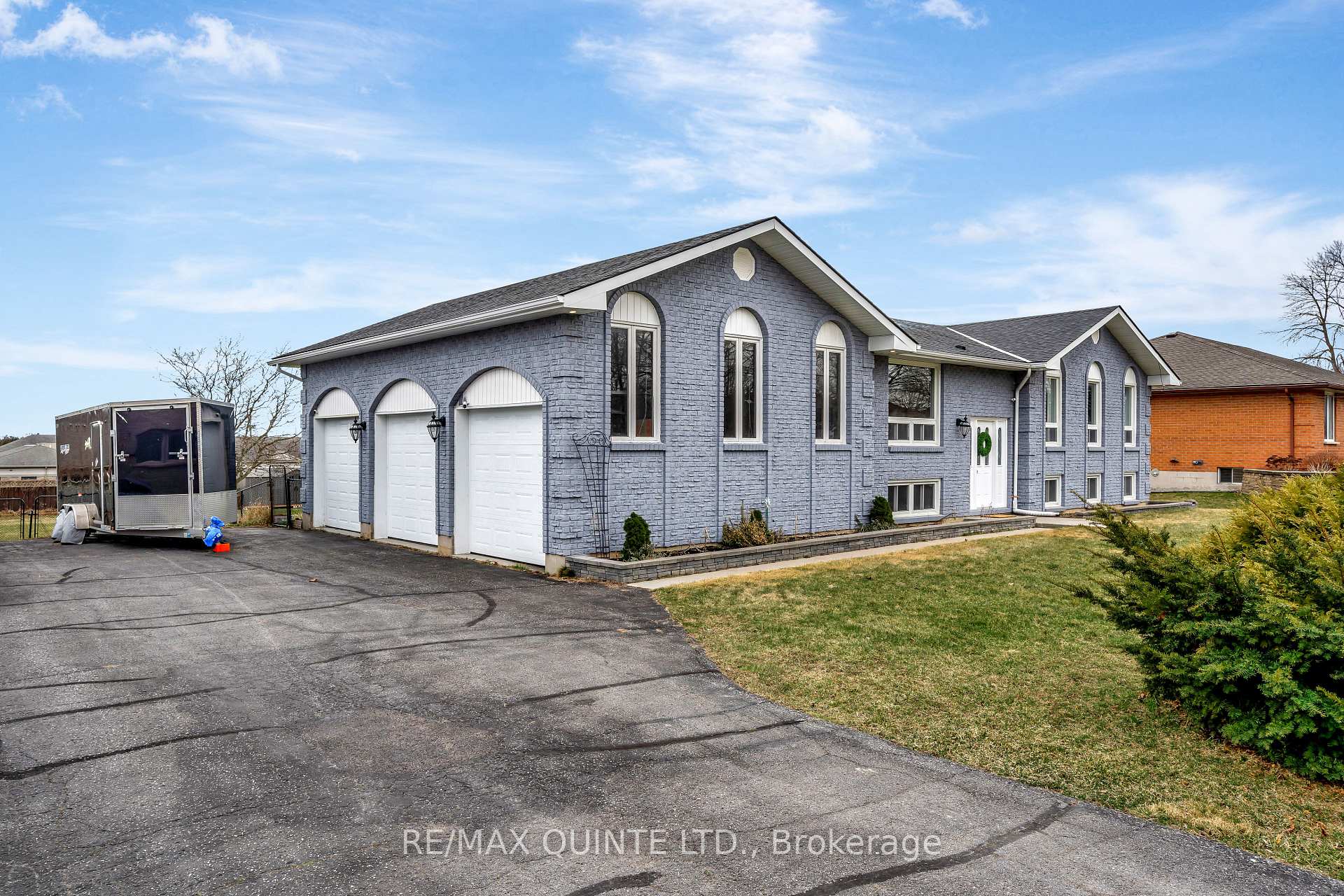 94 Cloverleaf Drive, Belleville, ON K8N 4Z5