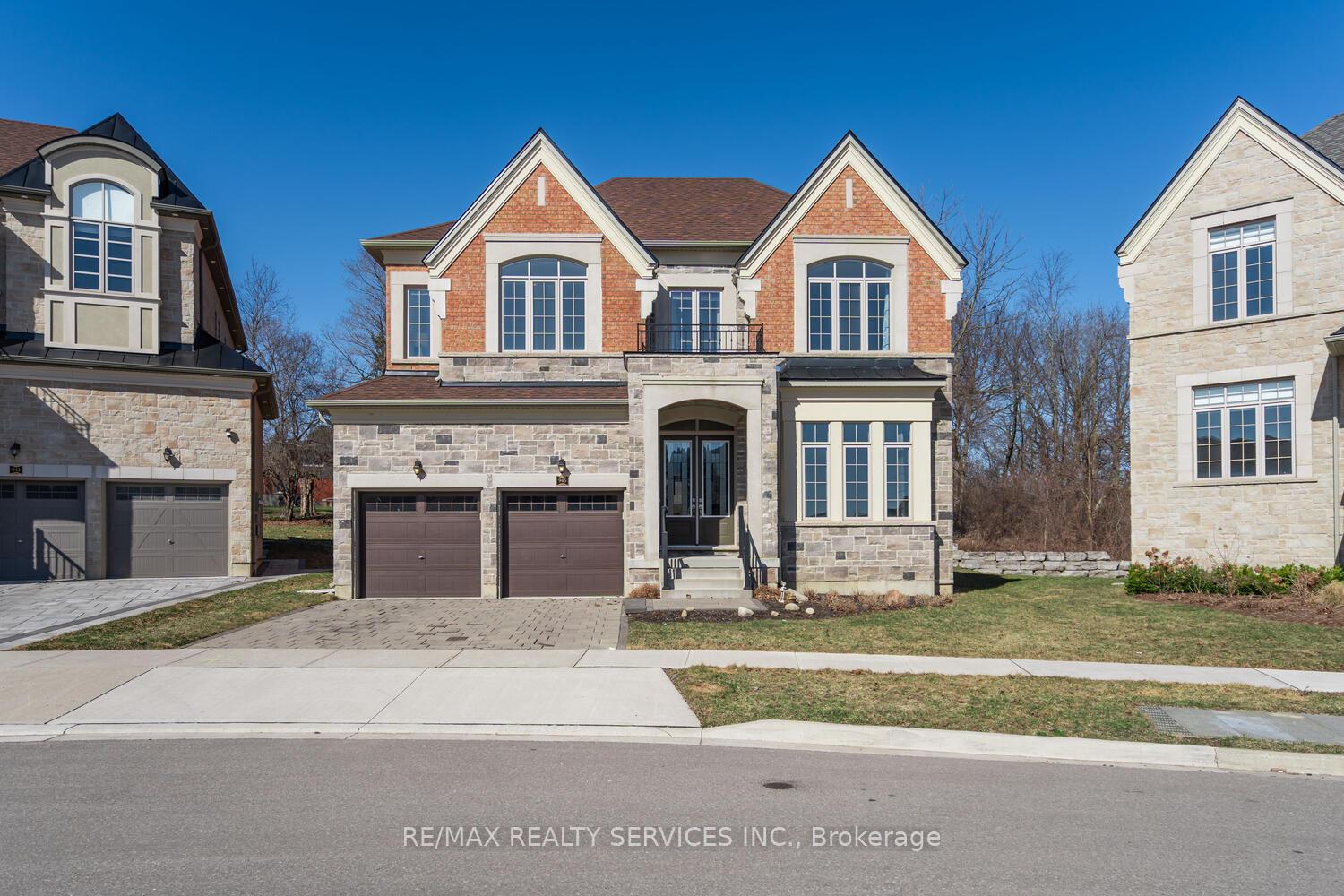 945 PONDCLIFFE Court, Kitchener, ON N2R 0M9