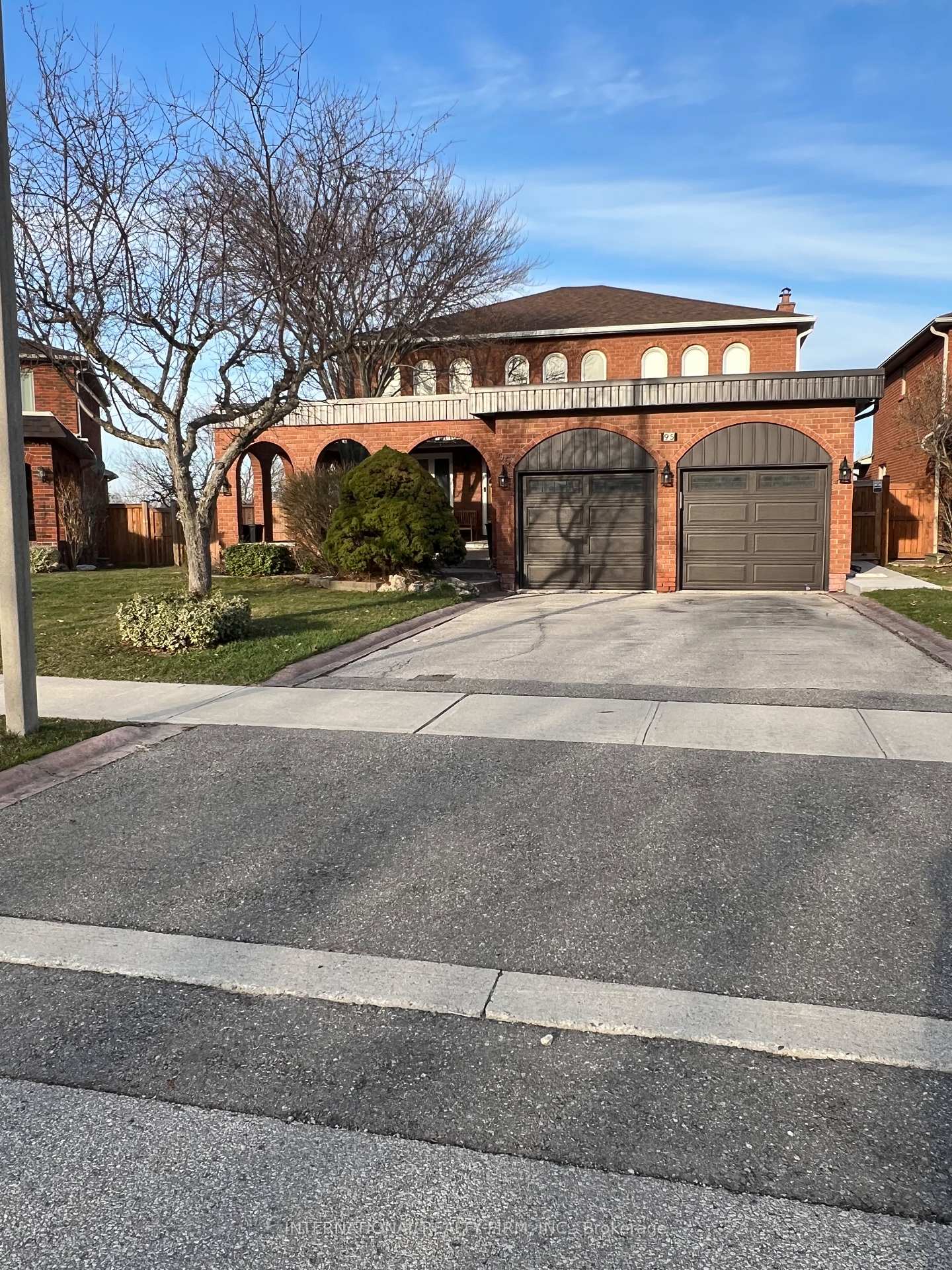 95 Dunstan Crescent, Vaughan, ON L4L 3W5