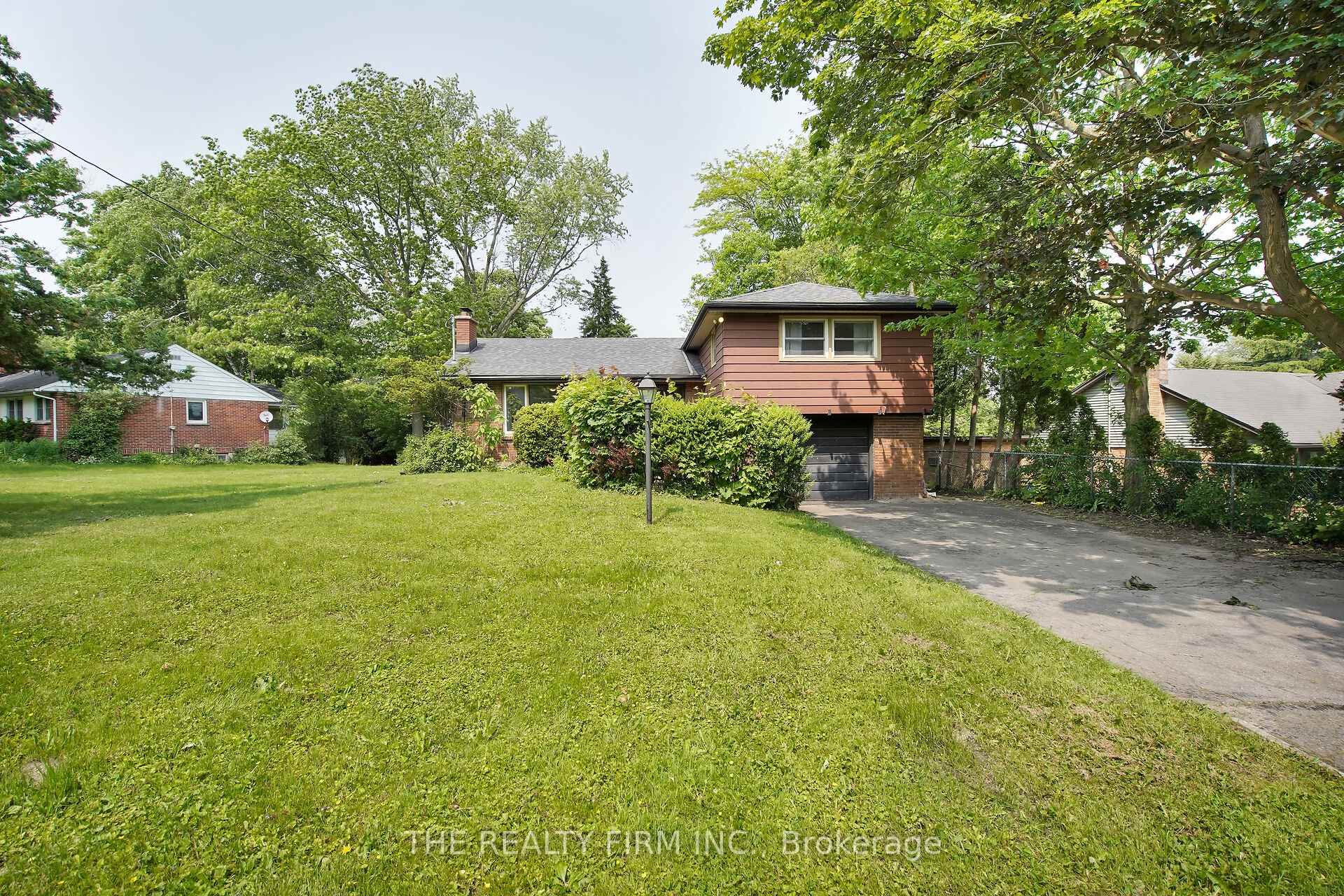 95 Edgar Drive, London North, ON N6G 1K3