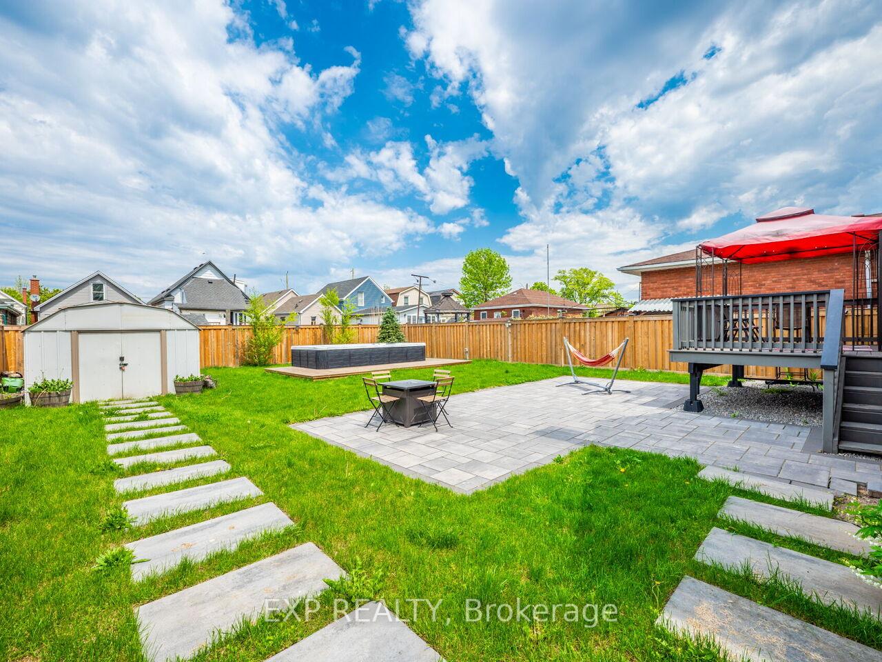 95 Edinburgh Avenue, Hamilton, ON L8H 2C6