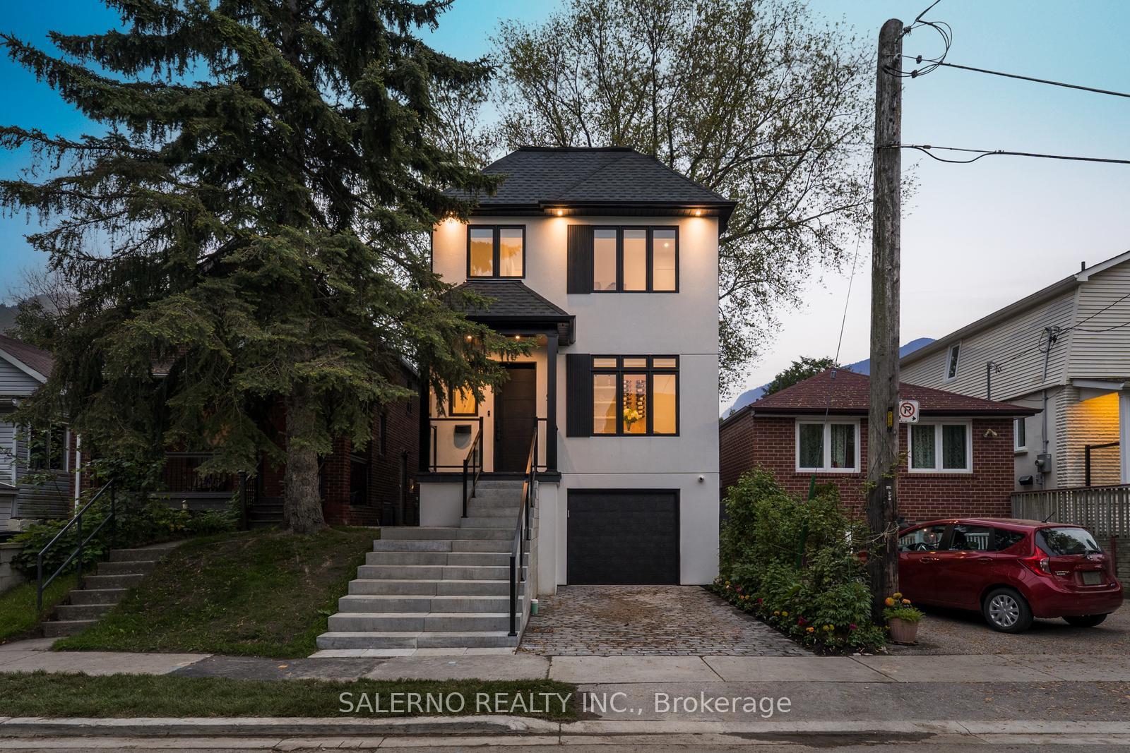 95 James Street, Toronto, ON M8W 1L7