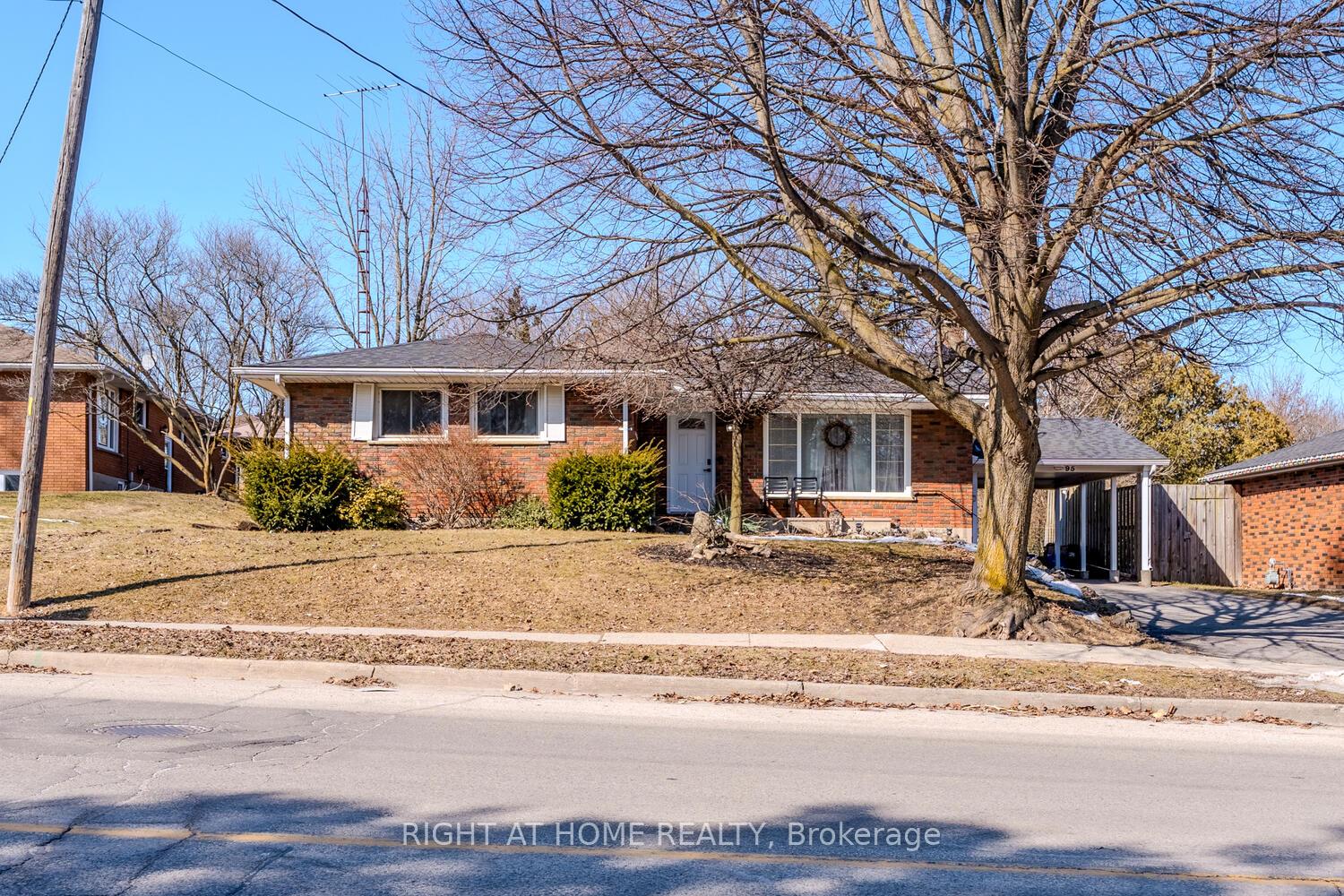95 Silver Street, Brant, ON N3L 1T8