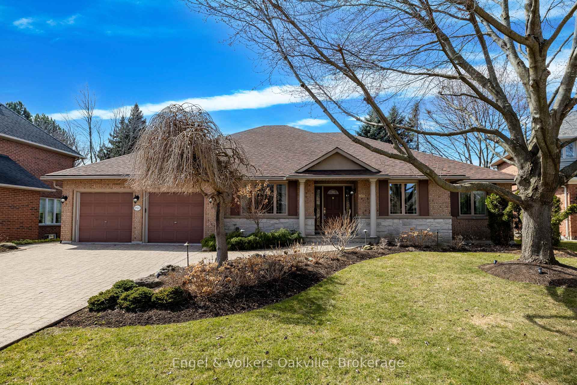 950 Wintergreen Place, Burlington, ON L7T 4K4
