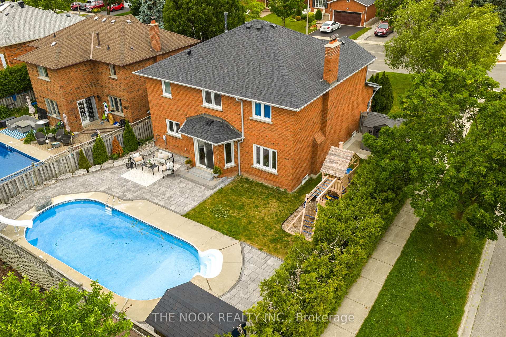 Whitby Real Estate MLS® Listings & Houses For Sale