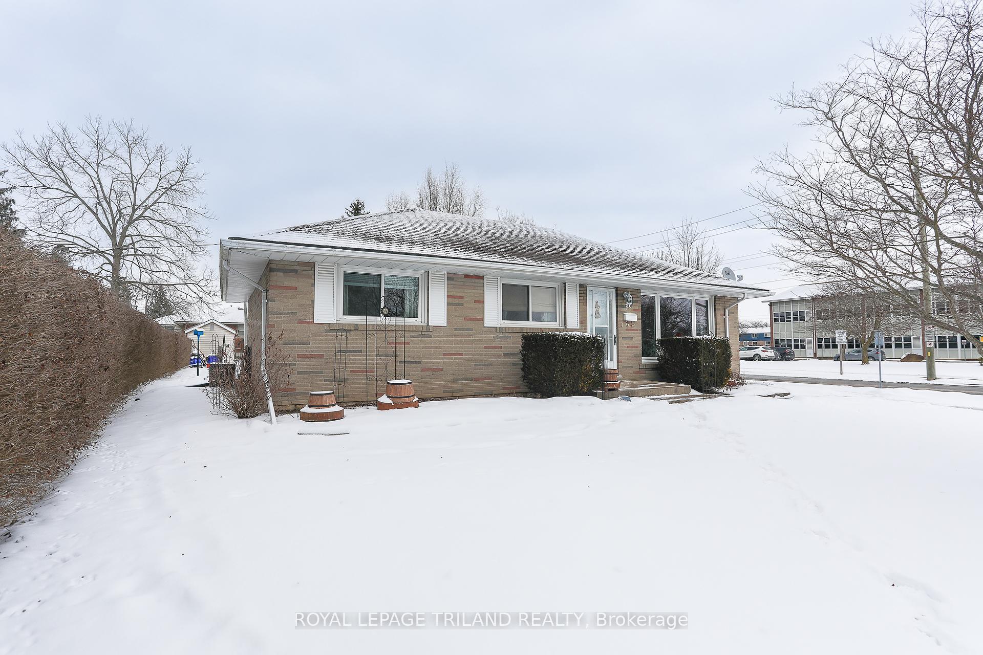 96 Mandeville Road, St. Thomas, ON N5R 4J3