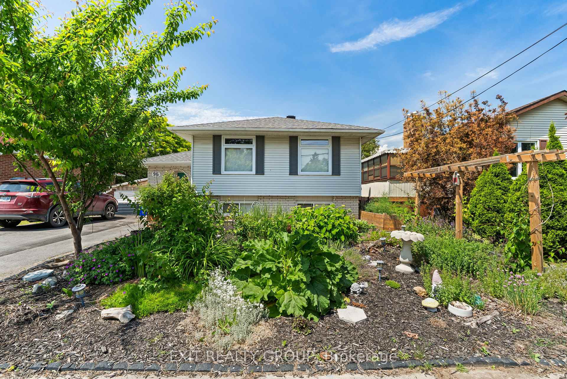 96 Maple Drive, Belleville, ON K8P 2R2