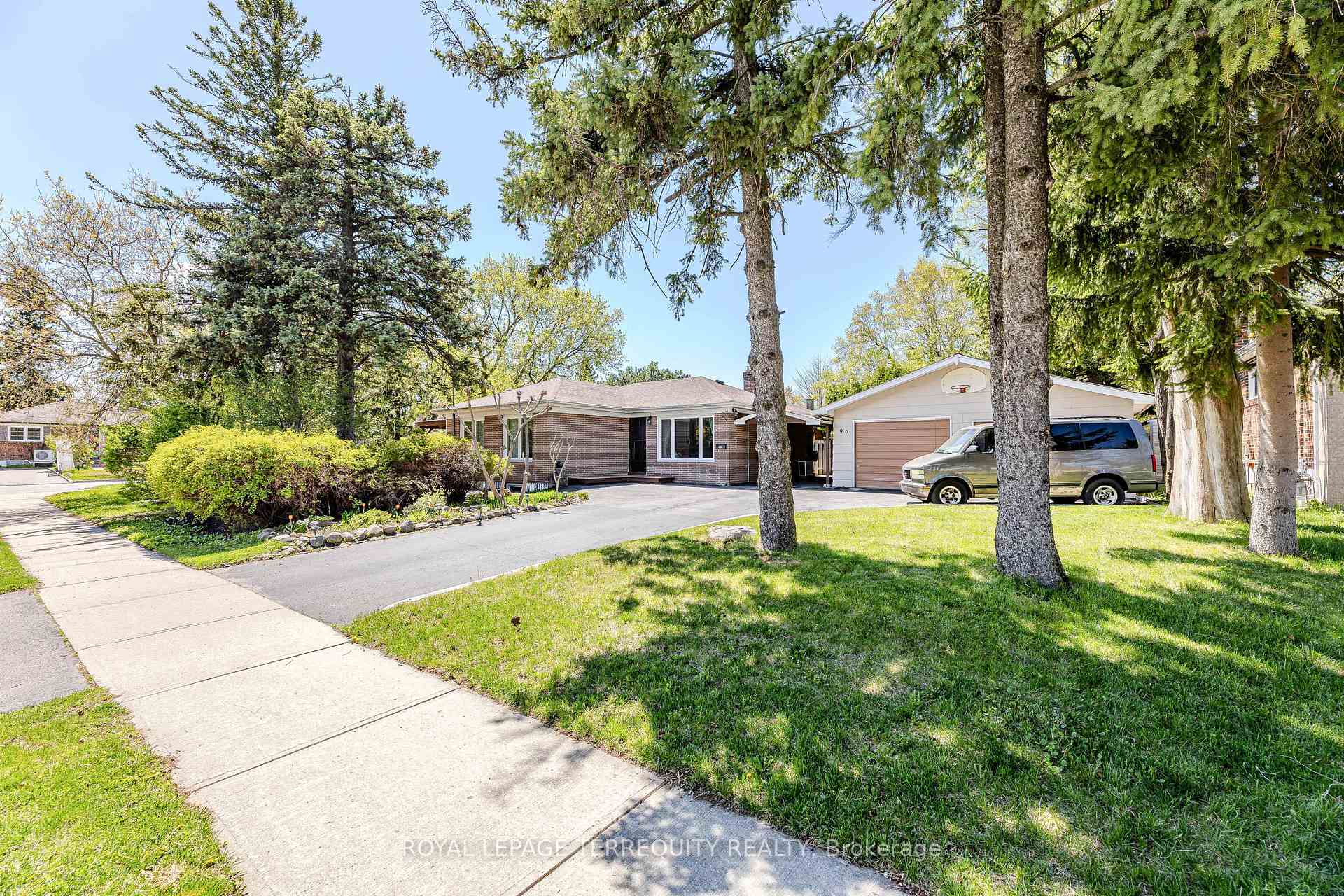 96 Talmage Avenue, Richmond Hill, ON L4C 3J8