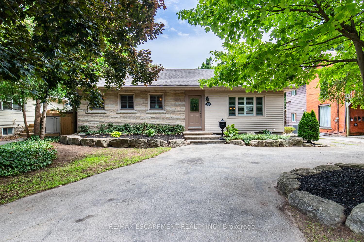 961 Shadeland Avenue, Burlington, ON L7T 2M4