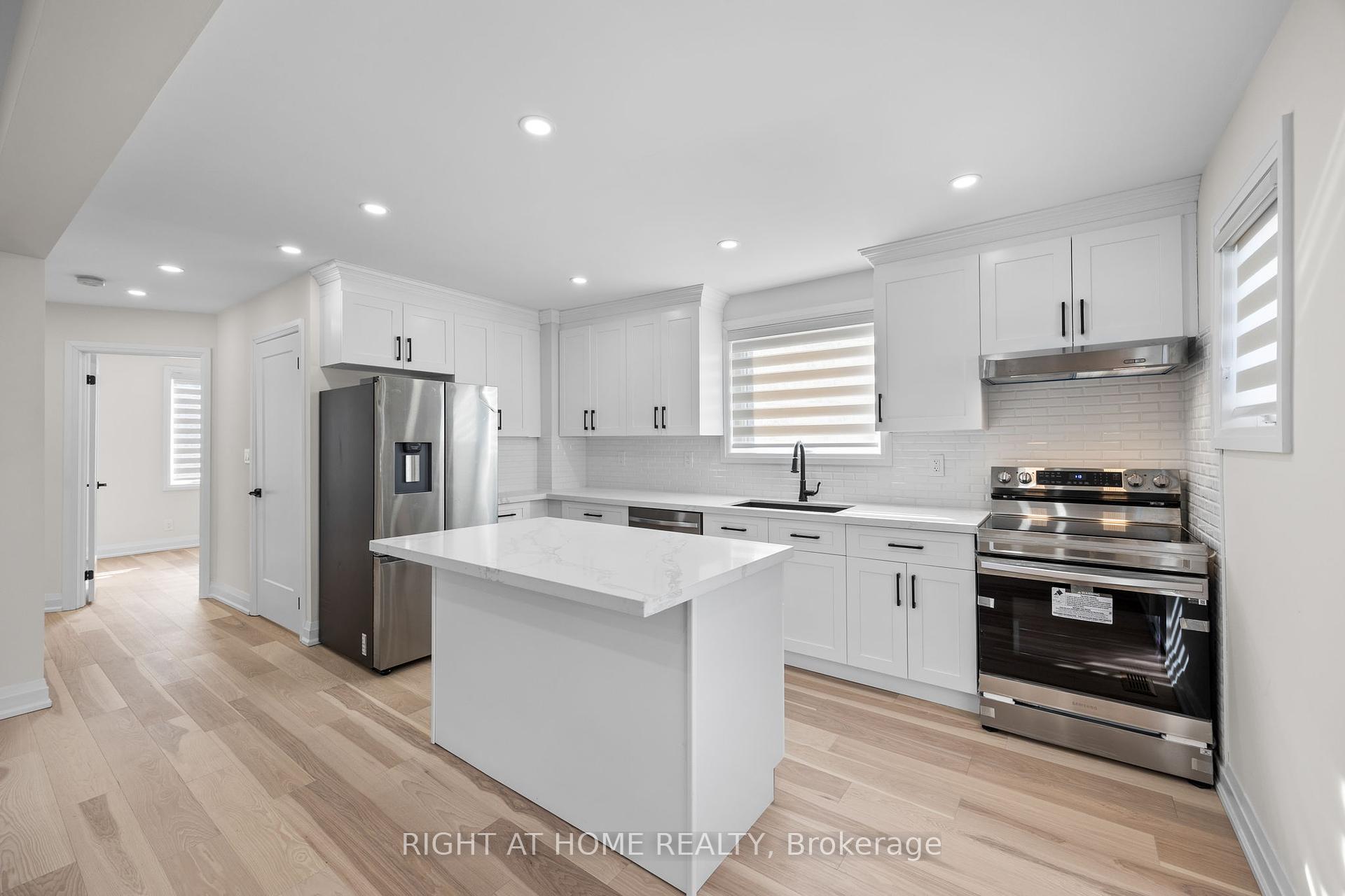 961 Victoria Park Avenue, Toronto, ON M4B 2J4