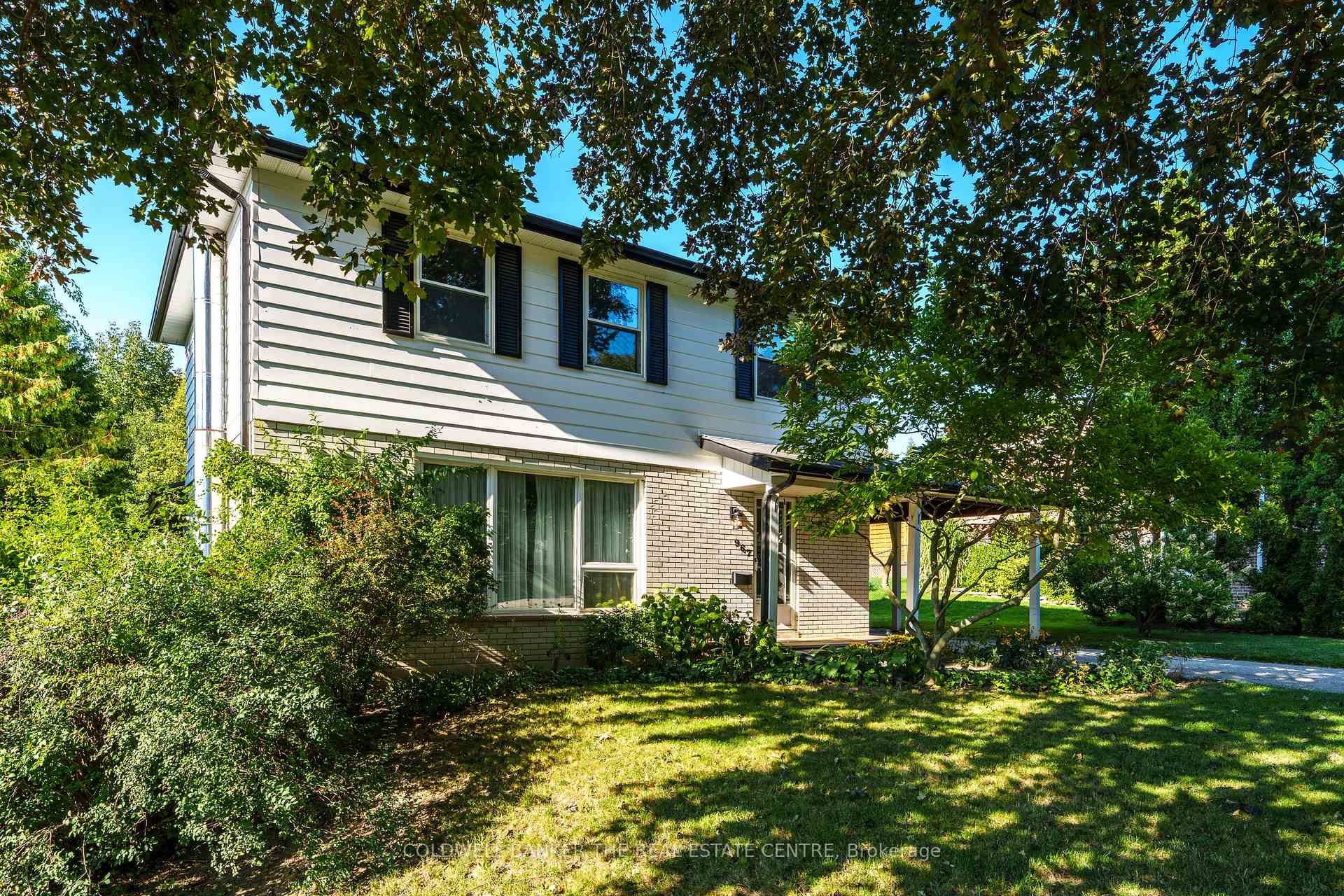 967 Lemar Road, Newmarket, ON L3Y 1S2