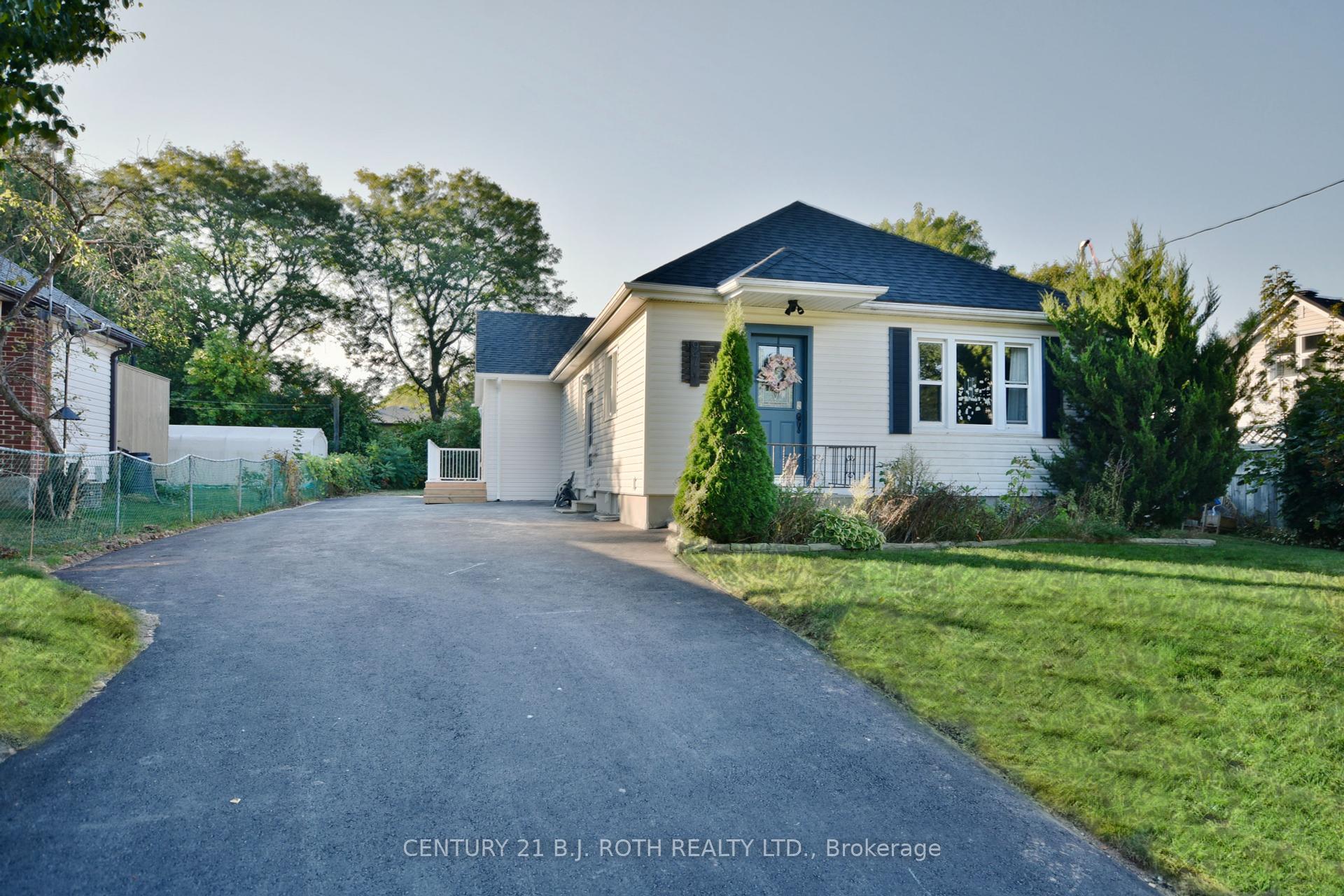 97 Queen Street, Barrie, ON L4M 1Z4